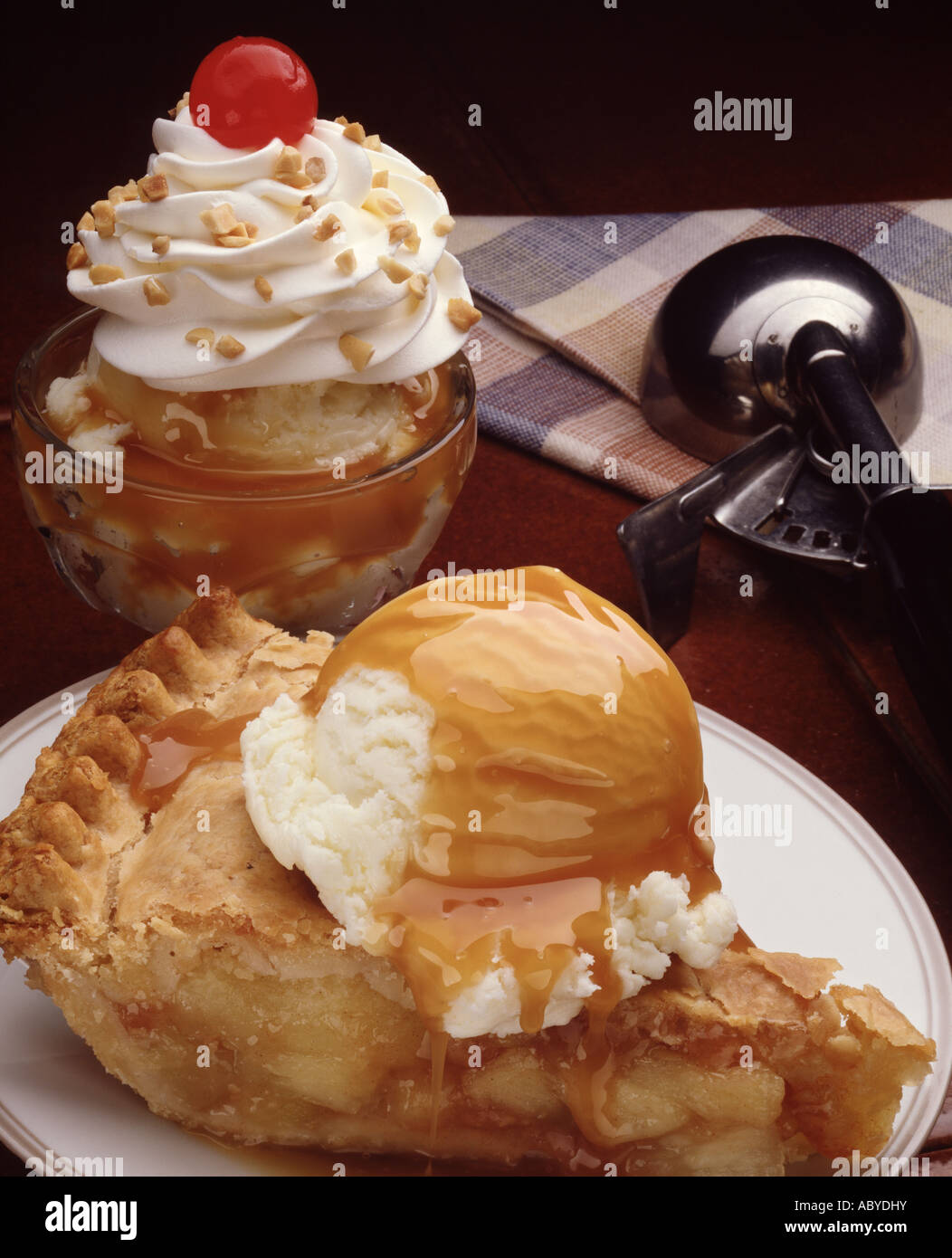apple pie ala mode ice cream butterscotch sundae sunday whipped cream ...