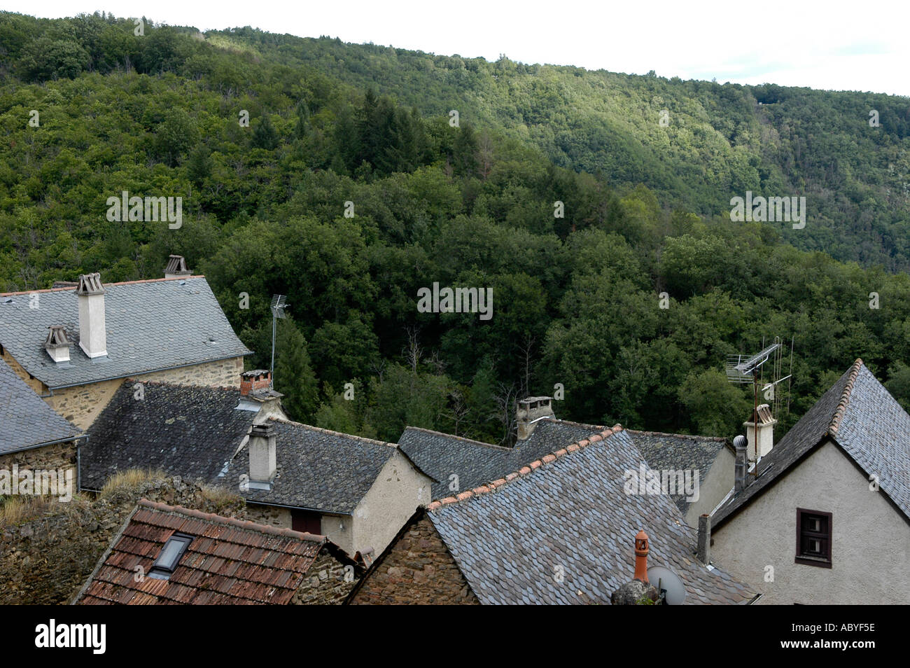 Medieval rooves hi-res stock photography and images - Alamy