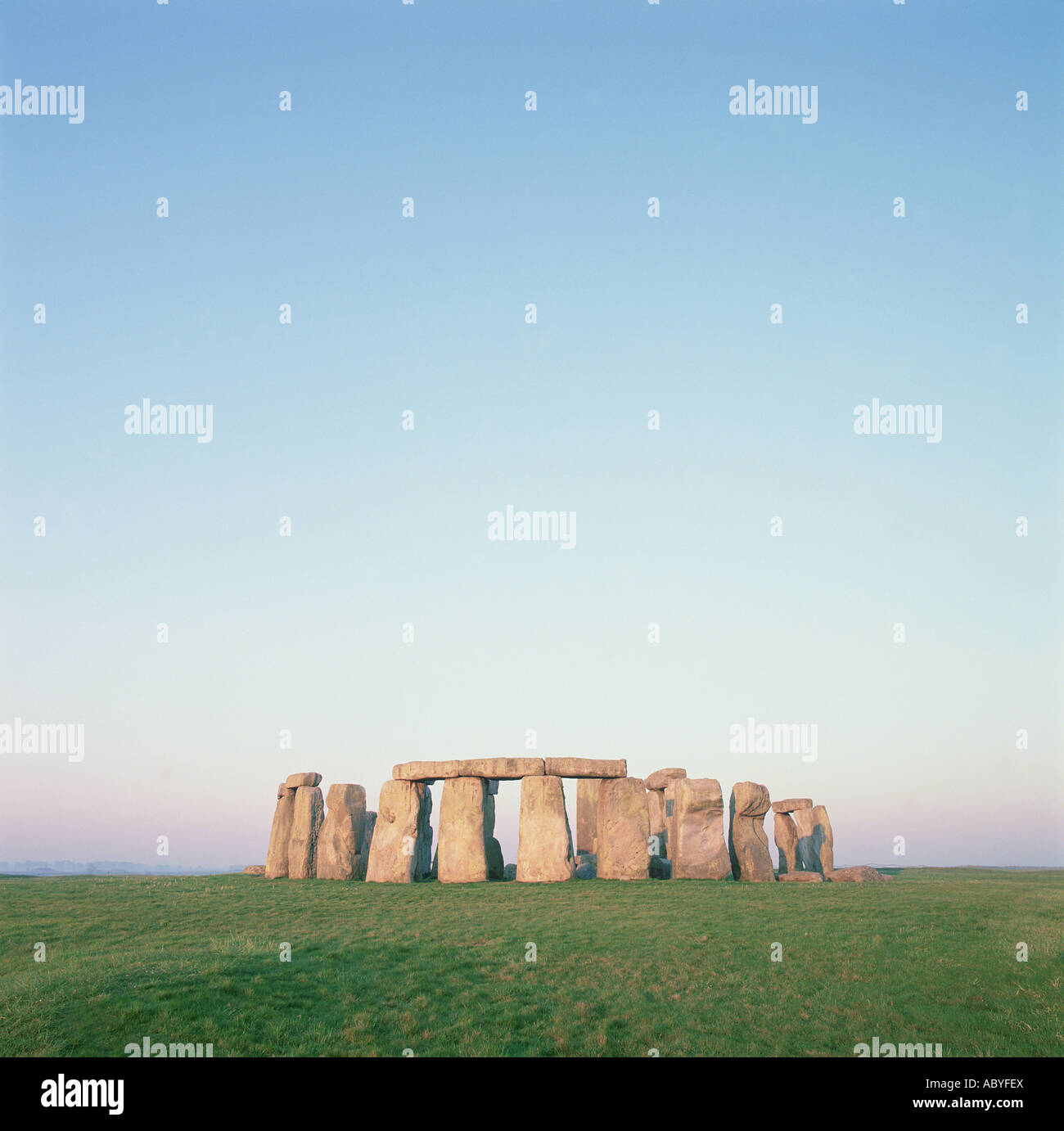 Stonehenge at sunrise Stock Photo - Alamy