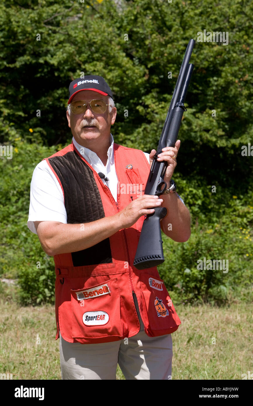 Tom Knapp dynamic shooting Stock Photo - Alamy