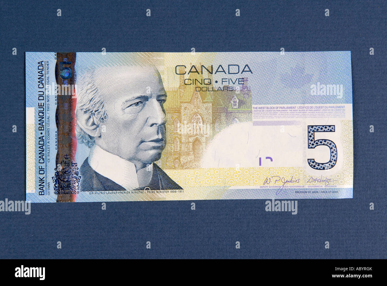 Five canadian dollar bill hi-res stock photography and images - Alamy