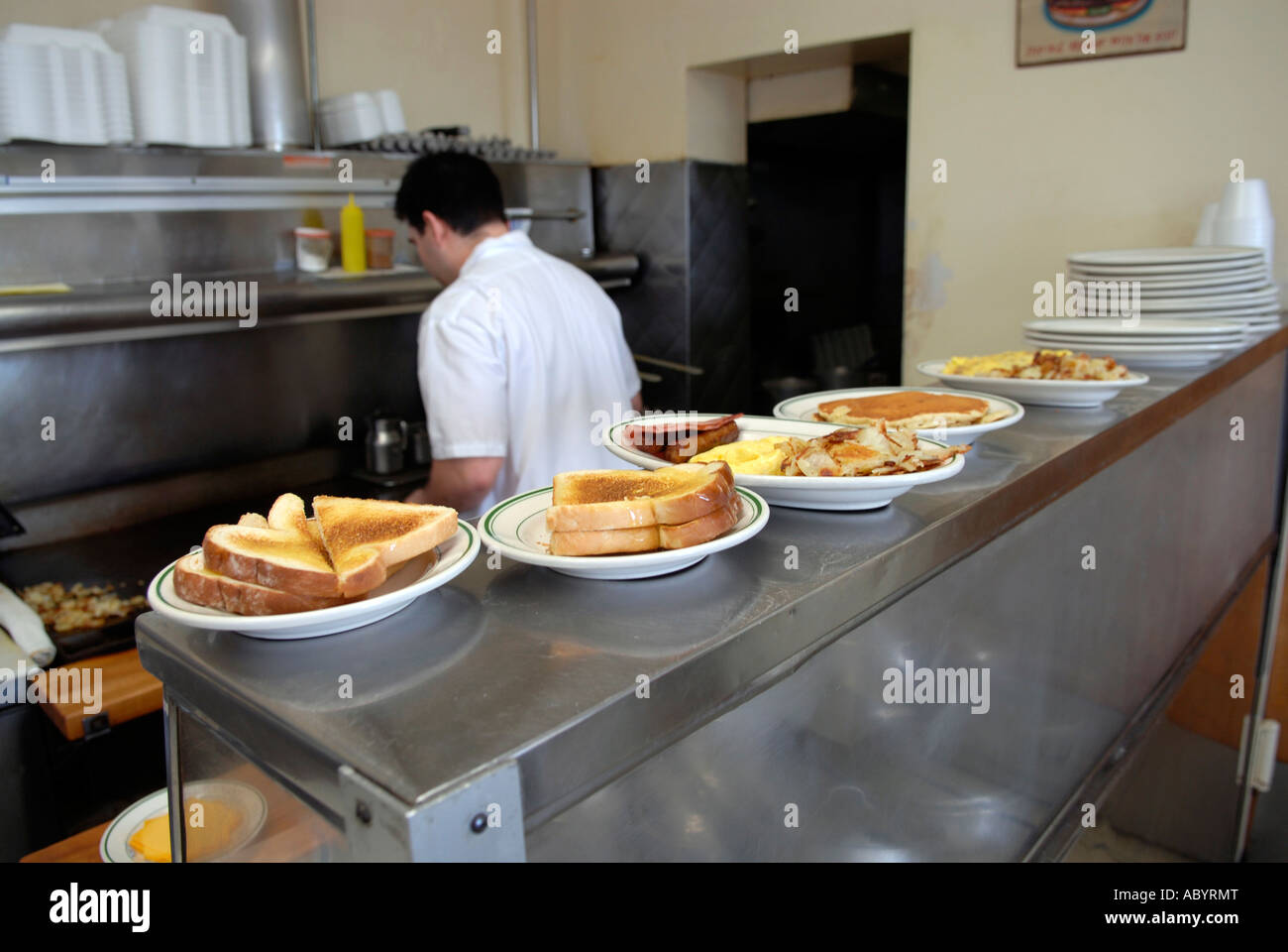 Cook Short Order High Resolution Stock Photography and Images - Alamy