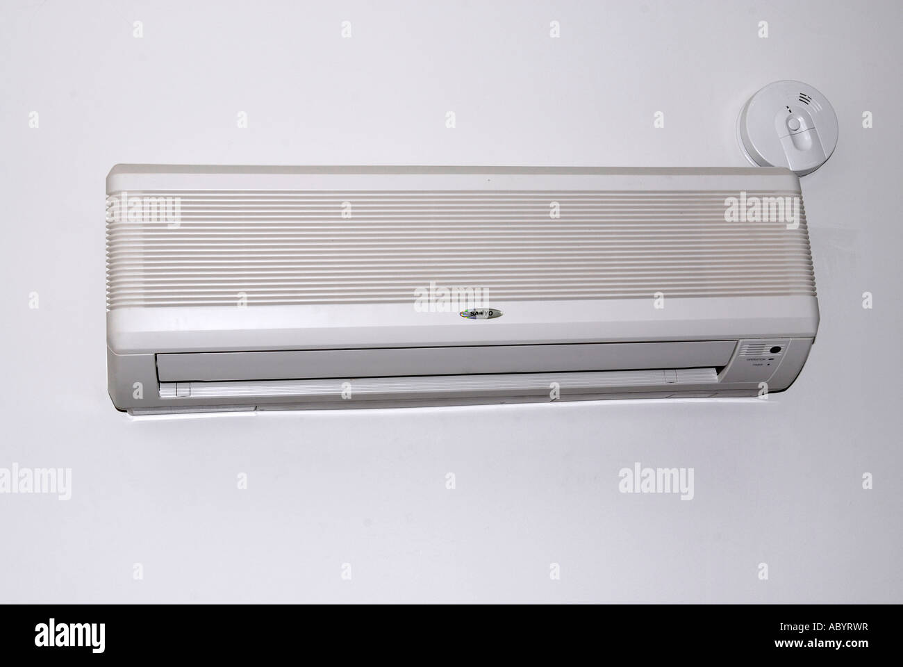 Air conditioning unit hi-res stock photography and images - Alamy