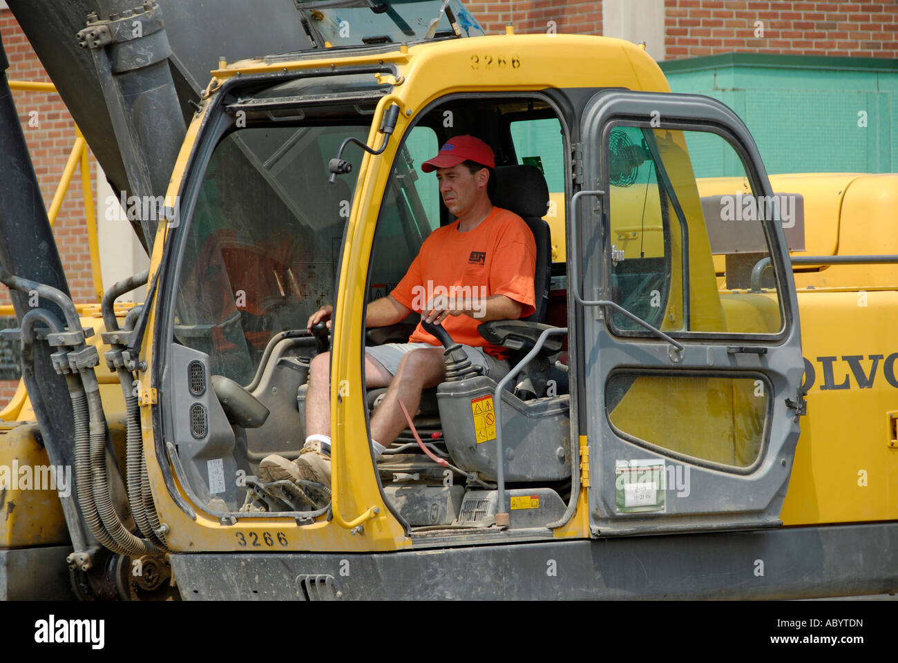 Road making equipment hi-res stock photography and images - Alamy