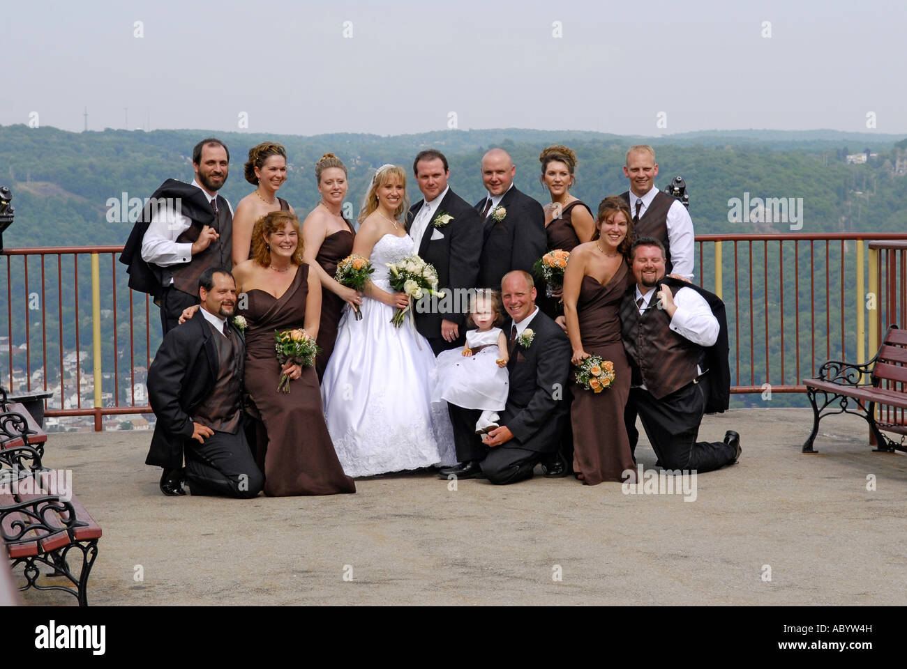 Wedding party including Bride and Groom pose for a picture Stock Photo ...