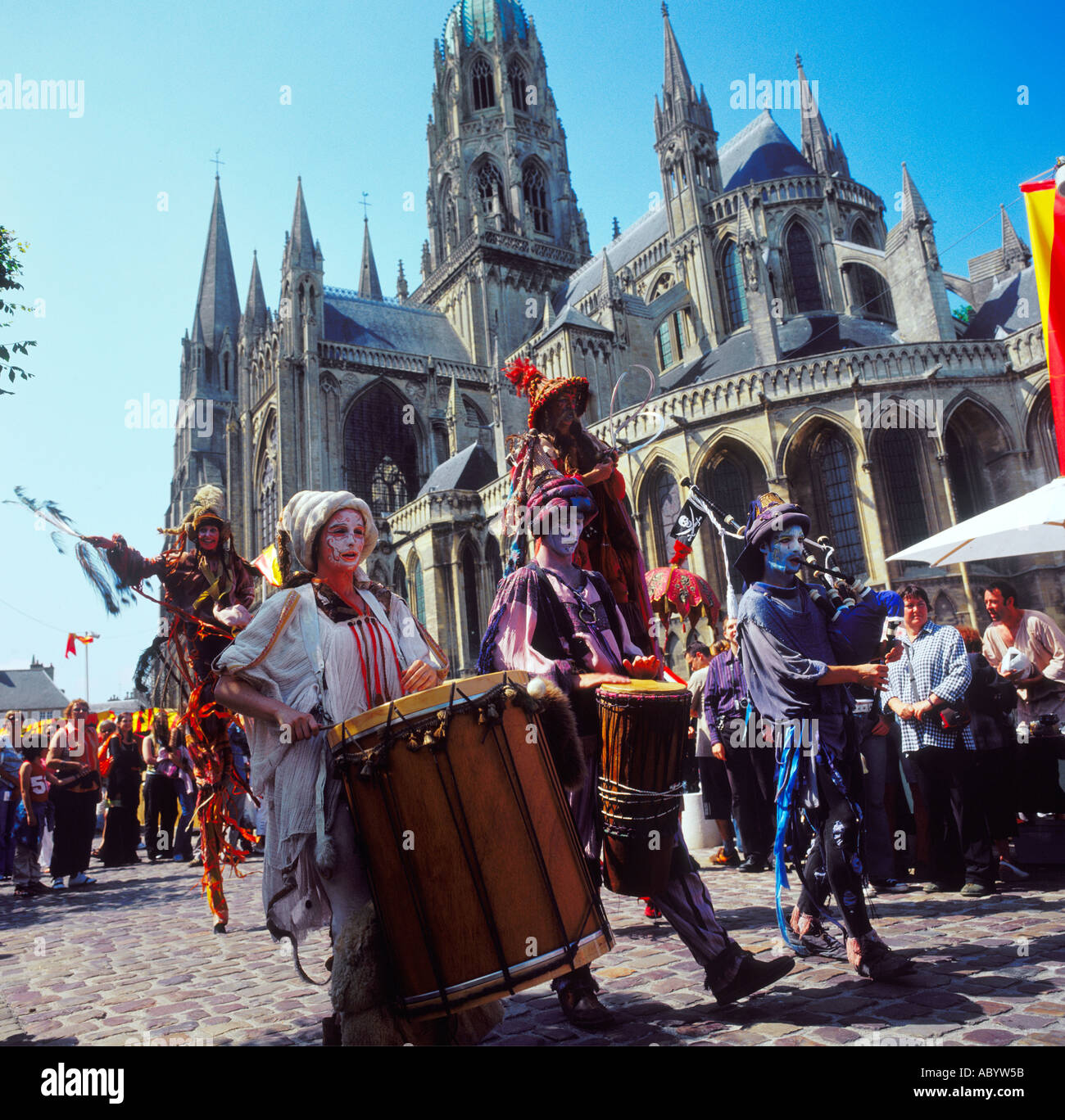 Medieval entertainer hi-res stock photography and images - Alamy