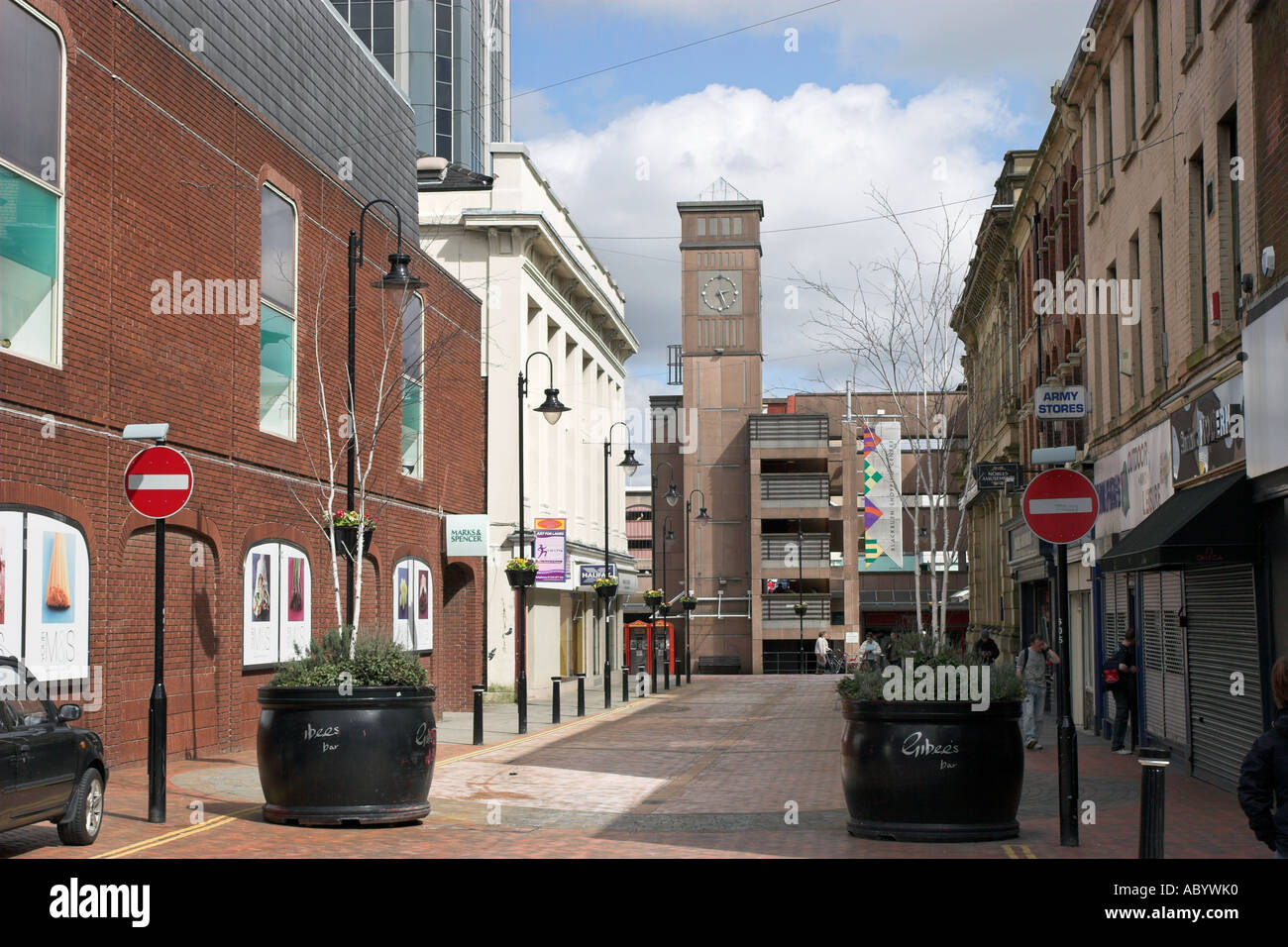 Blackburn town centre shopping centre hi-res stock photography and ...