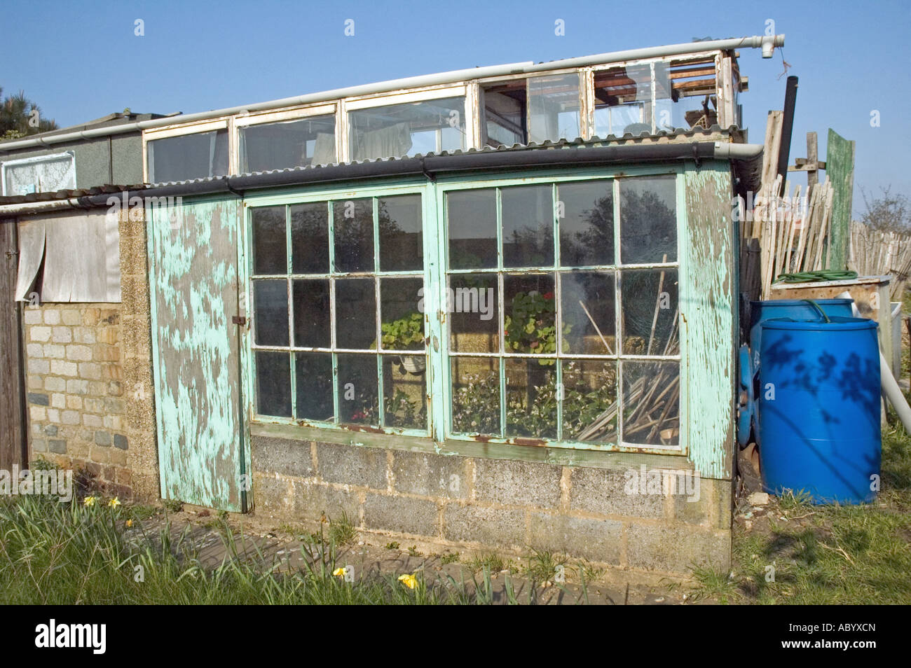 London garden allotment hi-res stock photography and images - Alamy