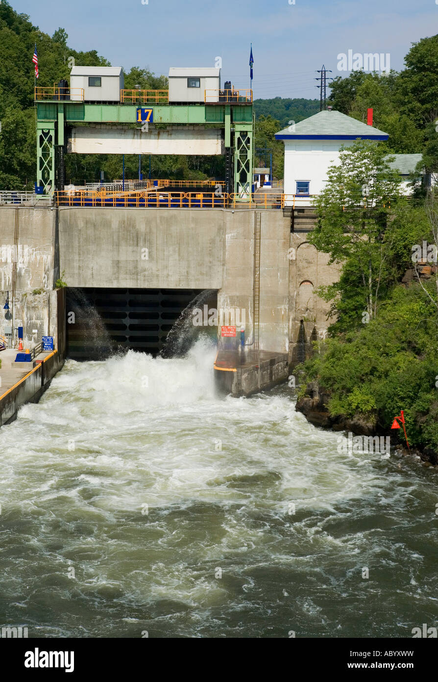 Erie Canal Lock 17 Little Falls New York Herkimer County highest lift ...