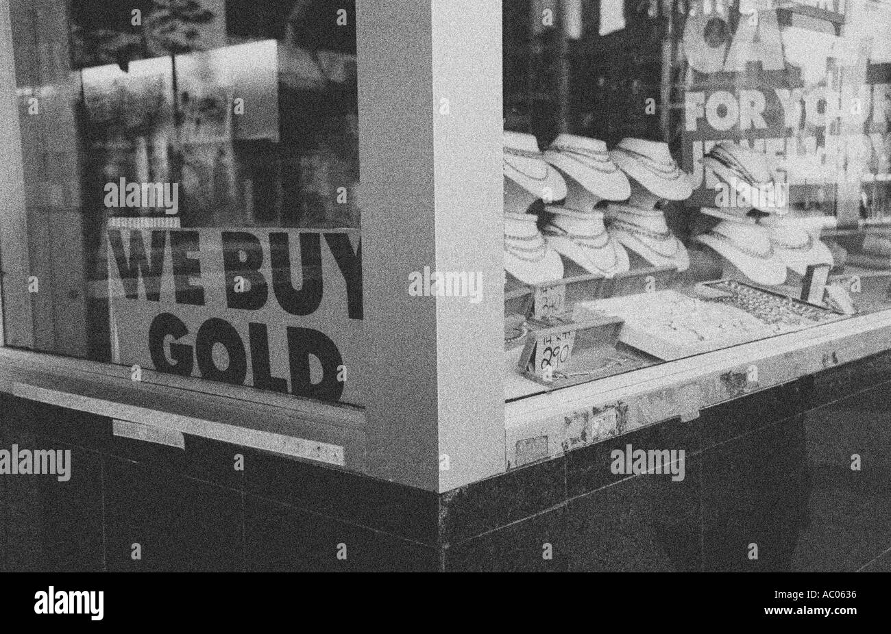 Gold jewellery shop Black and White Stock Photos & Images - Alamy