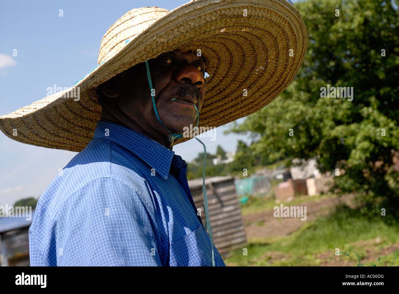 Big black man hi-res stock photography and images - Alamy