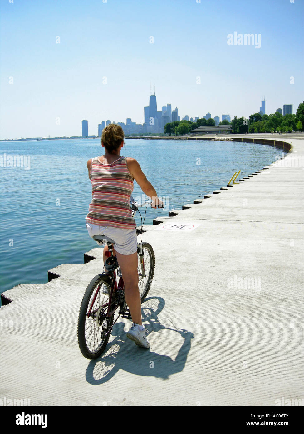 Chicago Lake Front Path Stock Photo - Alamy