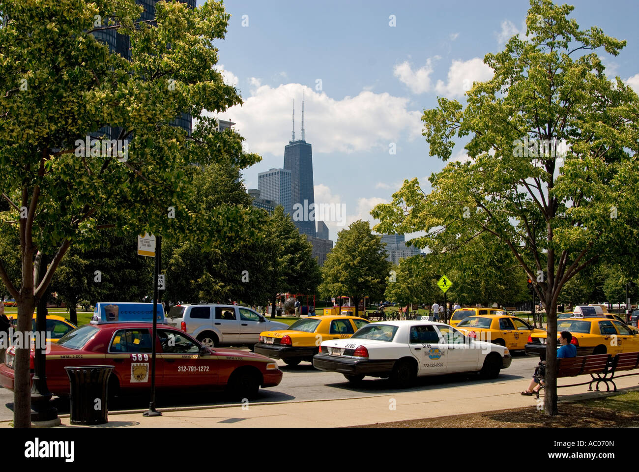 Chicago Taxi Stand in front of Navy Pier. Hancock building towering in ...