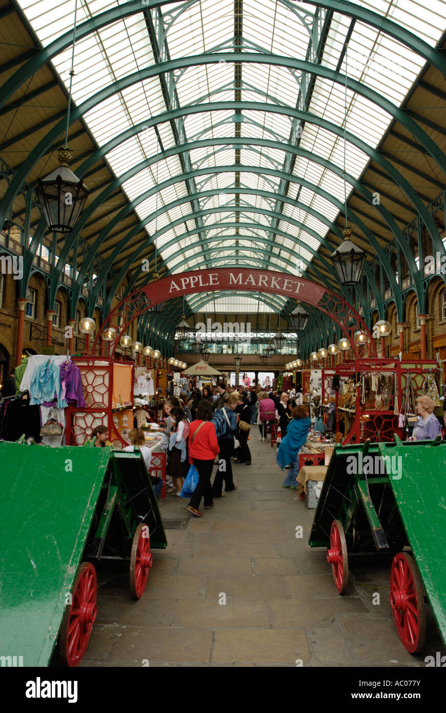 Interior of Covent Garden Apple Market London England Stock Photo - Alamy