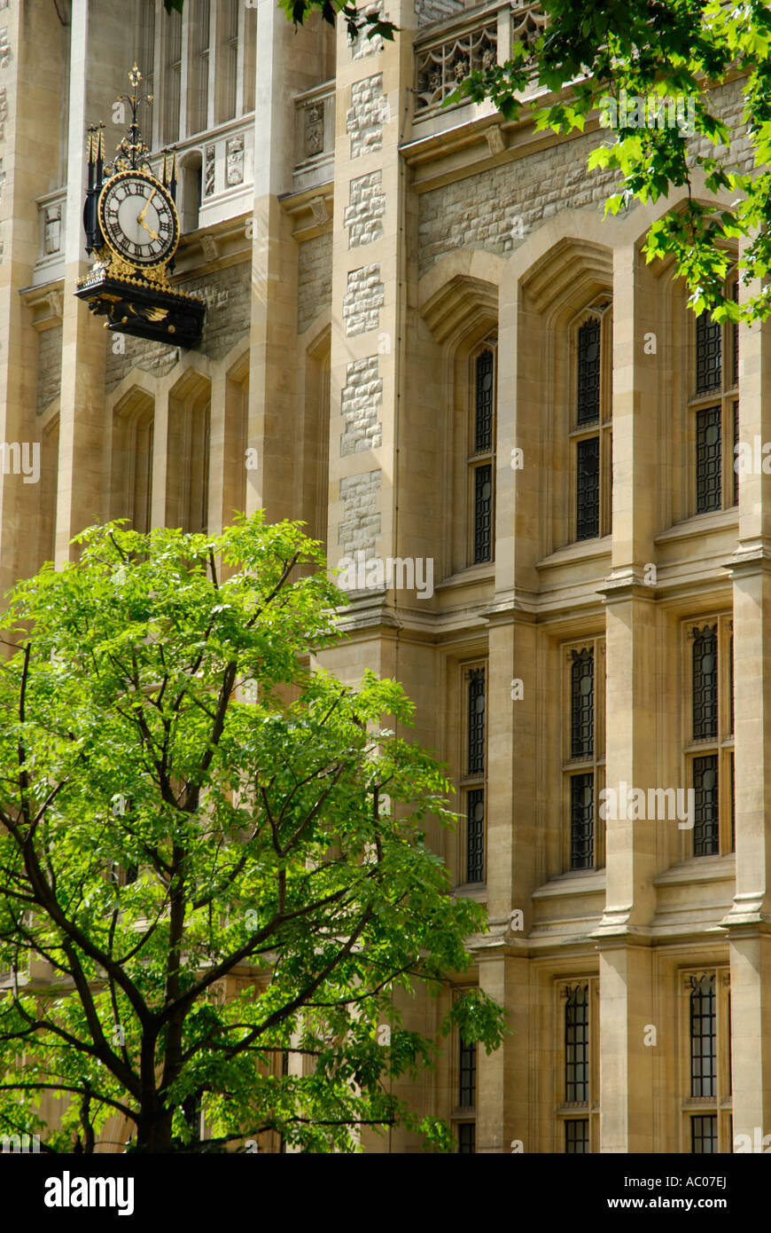 Close up of King's College Maughan Library University of London ...