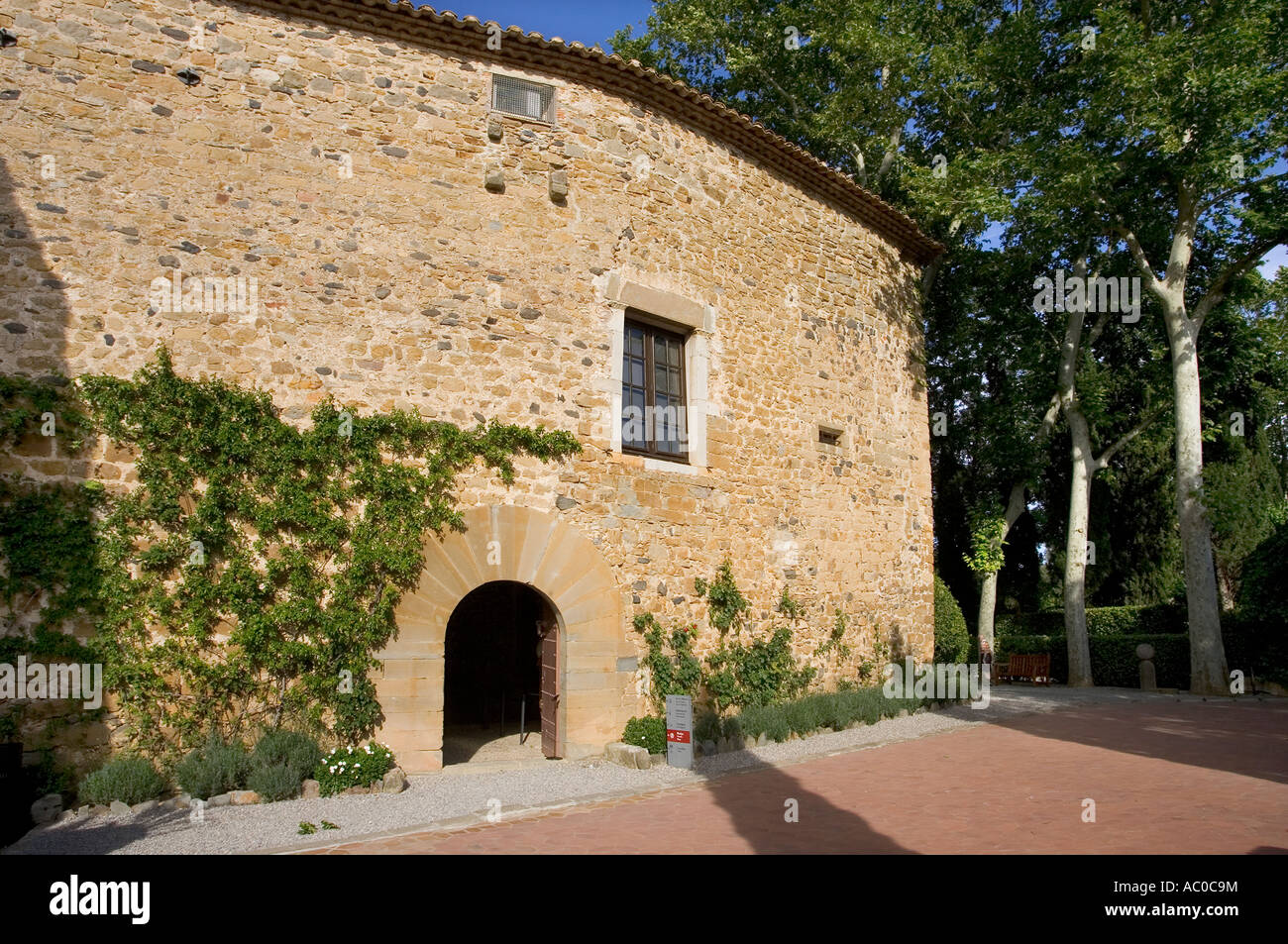 Gala Dali Castle in Pubol, Catalonia, Spain Stock Photo - Alamy