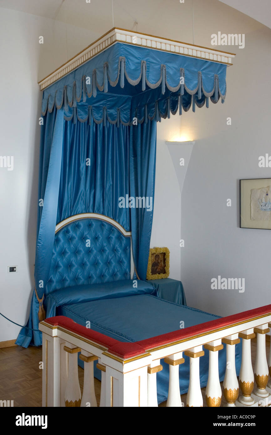 Gala's bedroom in the Gala Dali Castle in Pubol, Catalonia, Spain Stock ...
