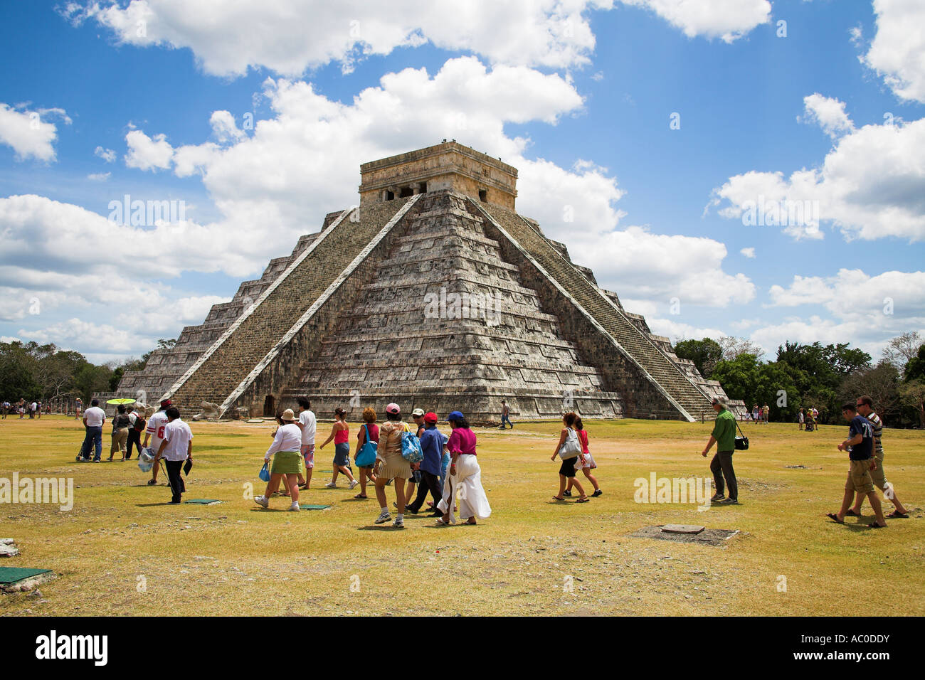 El Castillo, Pyramid of Kukulkan, Chichen Itza Archaeological Site ...