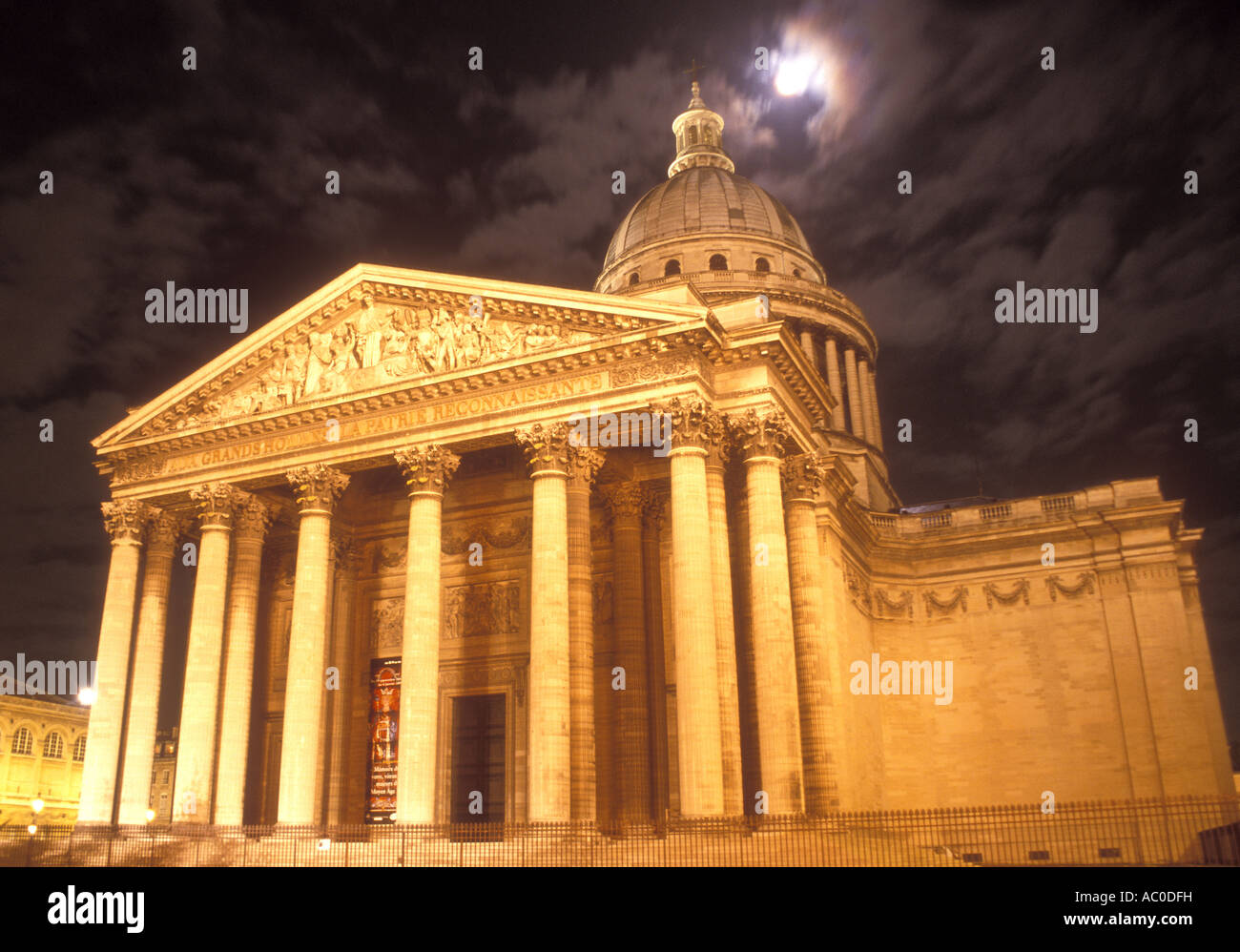 Pantheon building paris hi-res stock photography and images - Alamy