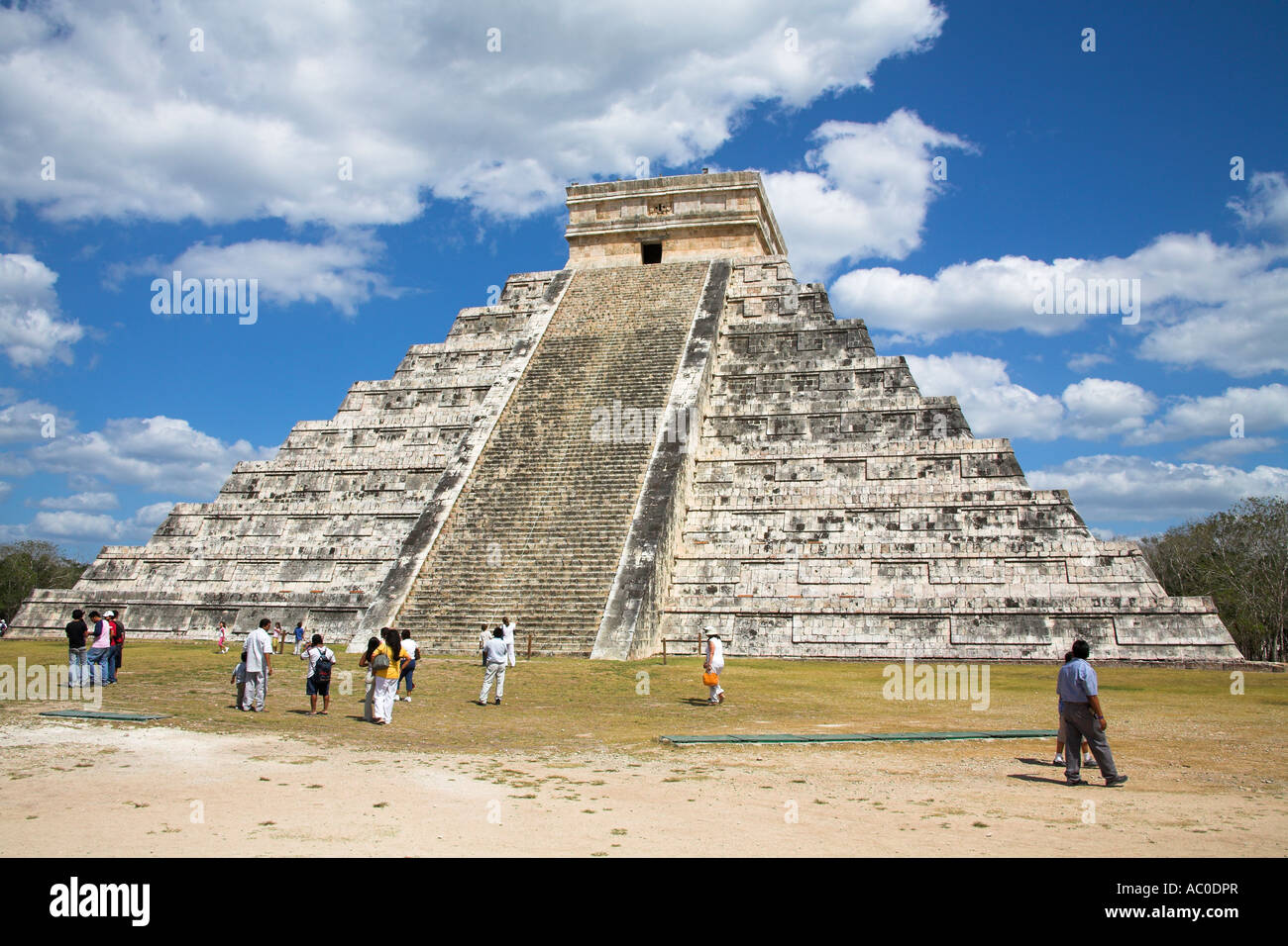 El Castillo, Pyramid of Kukulkan, Chichen Itza Archaeological Site ...