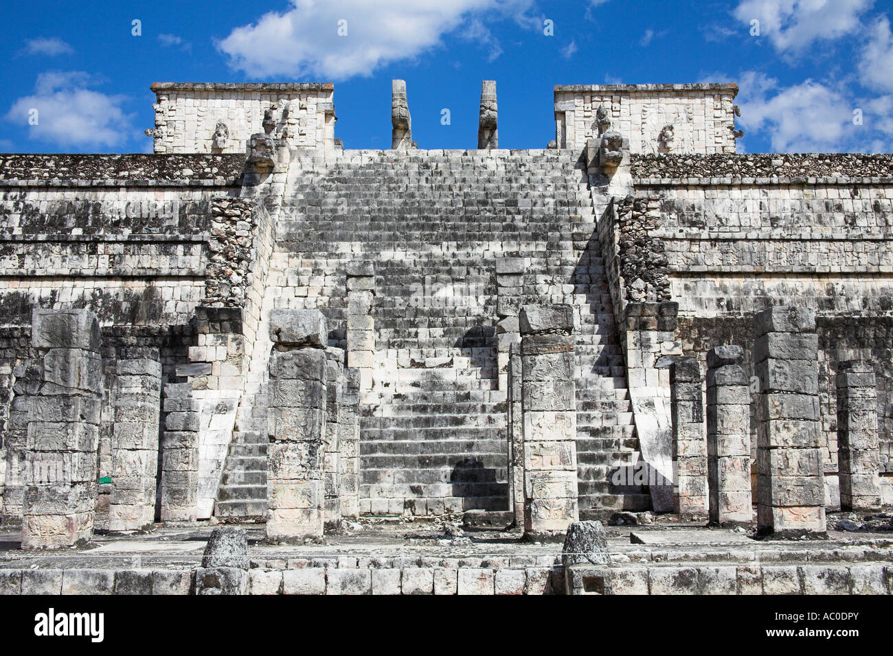 Temple of the Warriors, Chichen Itza Archaeological Site, Chichen Itza ...