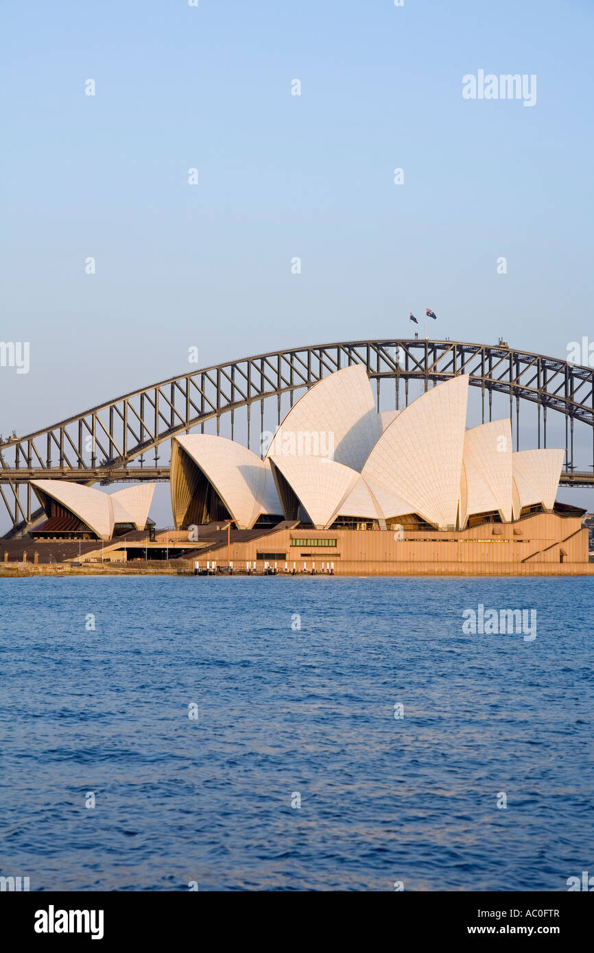 View across Sydney harbour to the iconic Opera House and Harbour Bridge ...