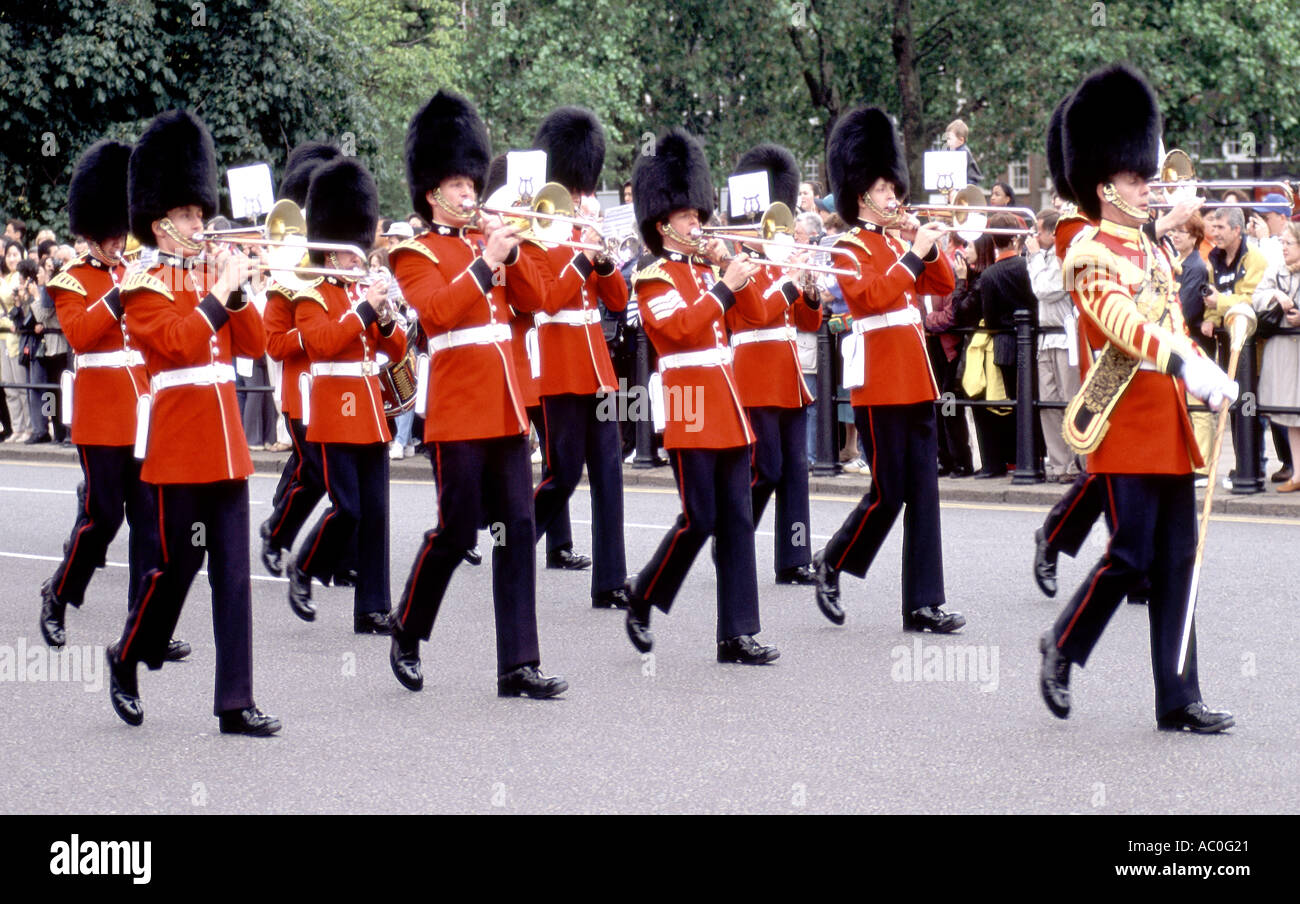 British soldiers parade Buckingham Palace London UK Stock Photo - Alamy