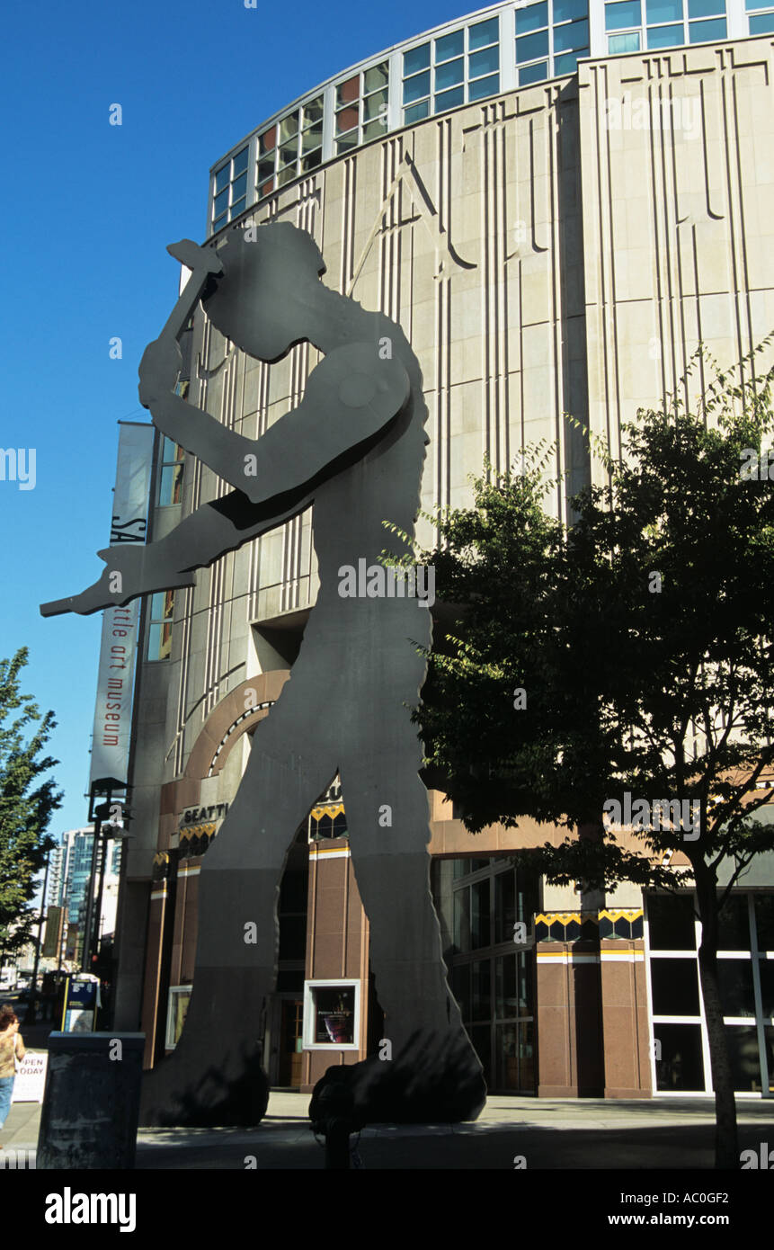 HAMMERING MAN by J BOROFSKY ^animated steel sculpture outside the Art ...