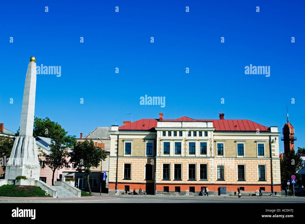 Victory Monument first built in 1924 to Commemorate the Soldiers who ...