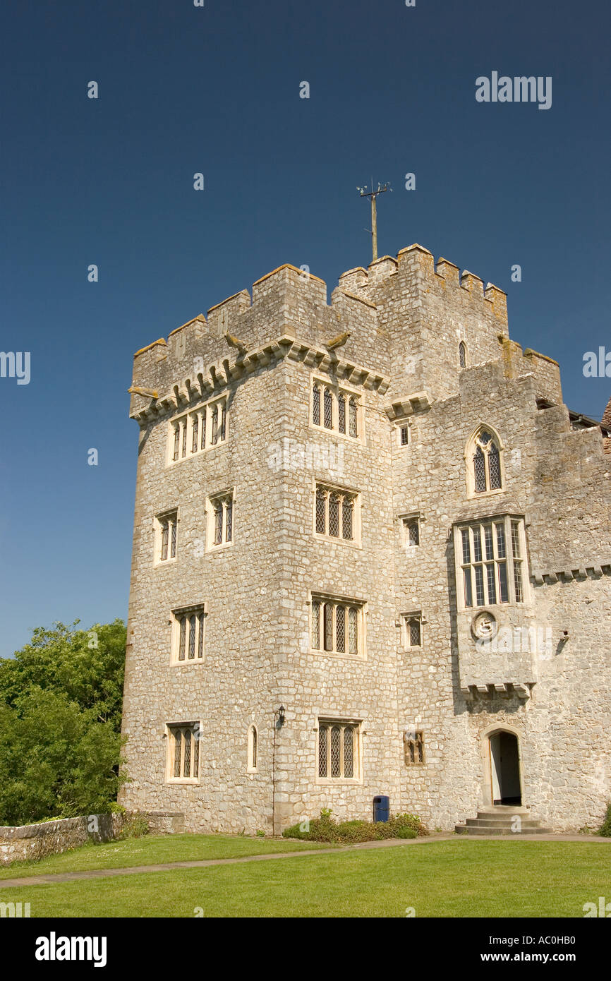 St donats castle hi-res stock photography and images - Alamy