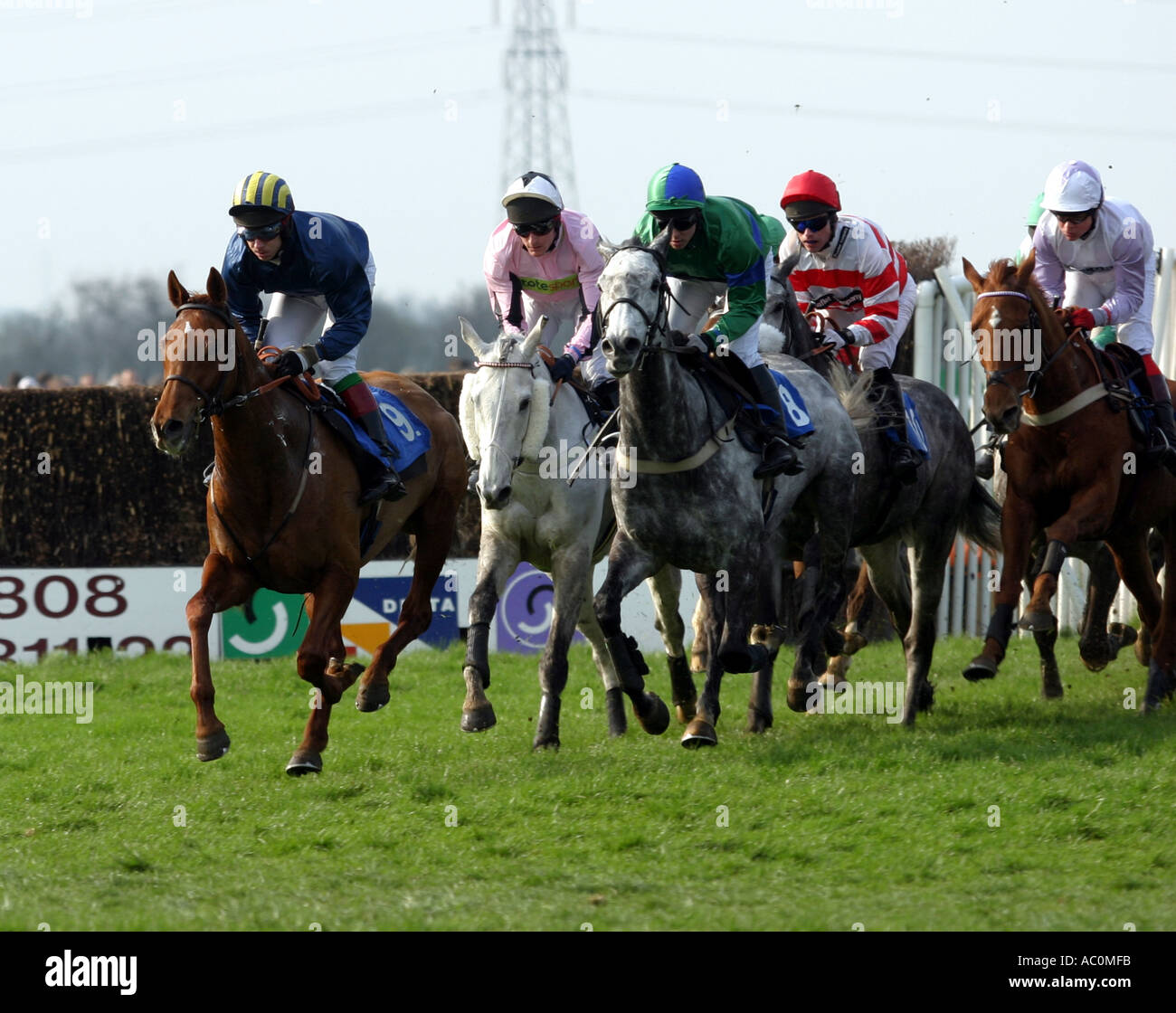 Huntingdon racecourse hi-res stock photography and images - Alamy