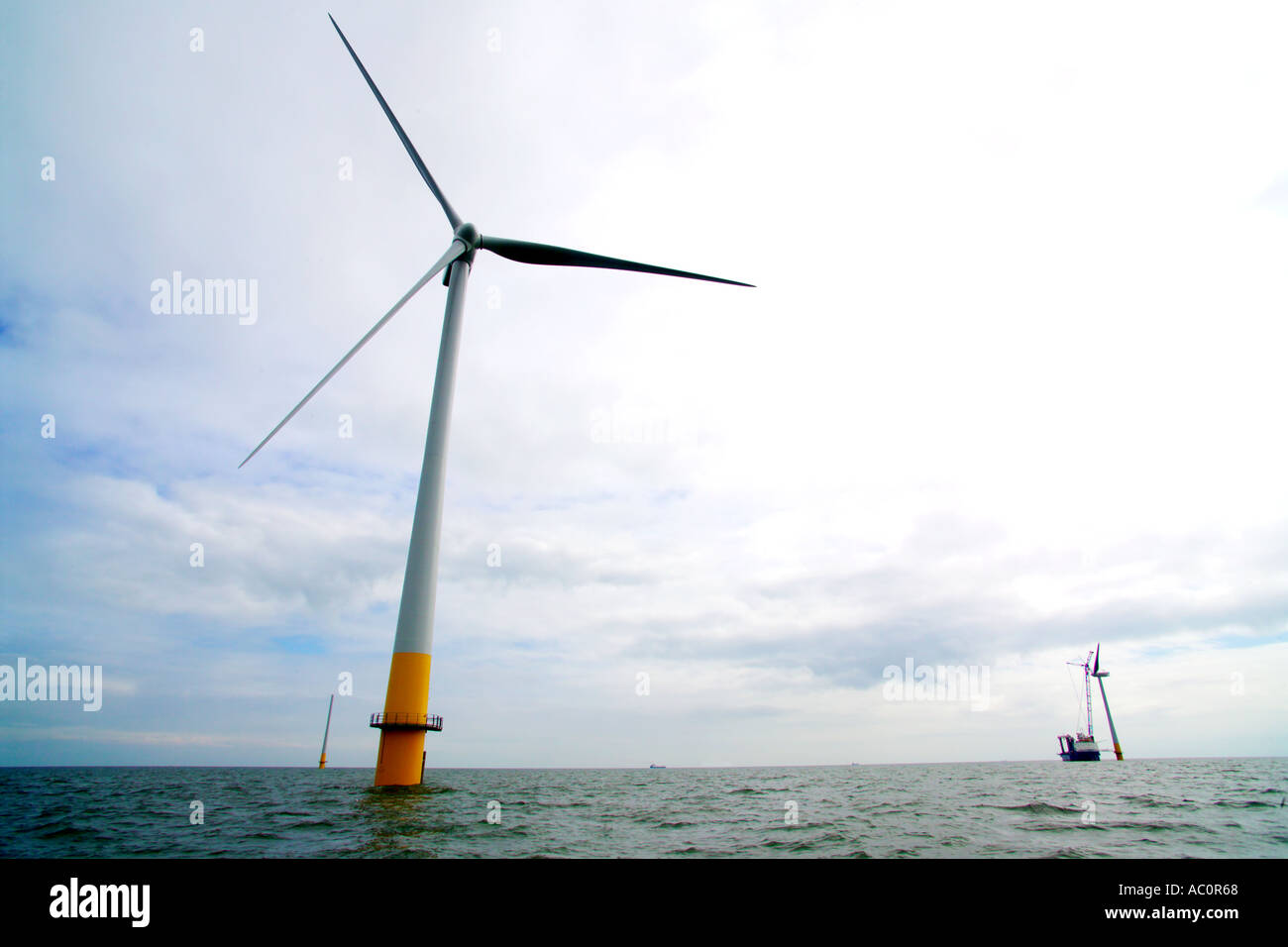 First of the wind turbine generators to be fitted with nacelle and all ...