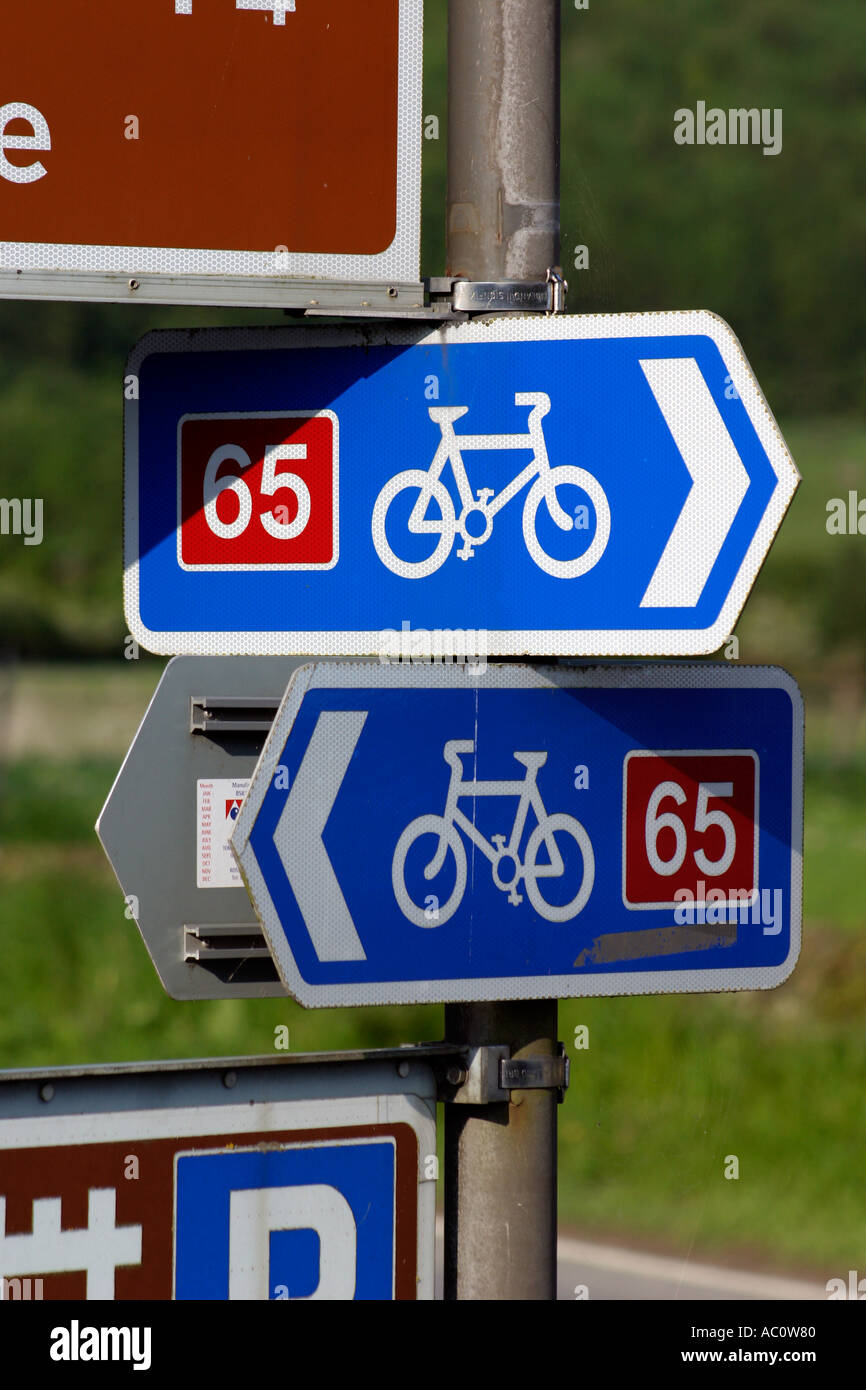 Route Sign on the National Cycle Network Yorkshire England Stock Photo ...