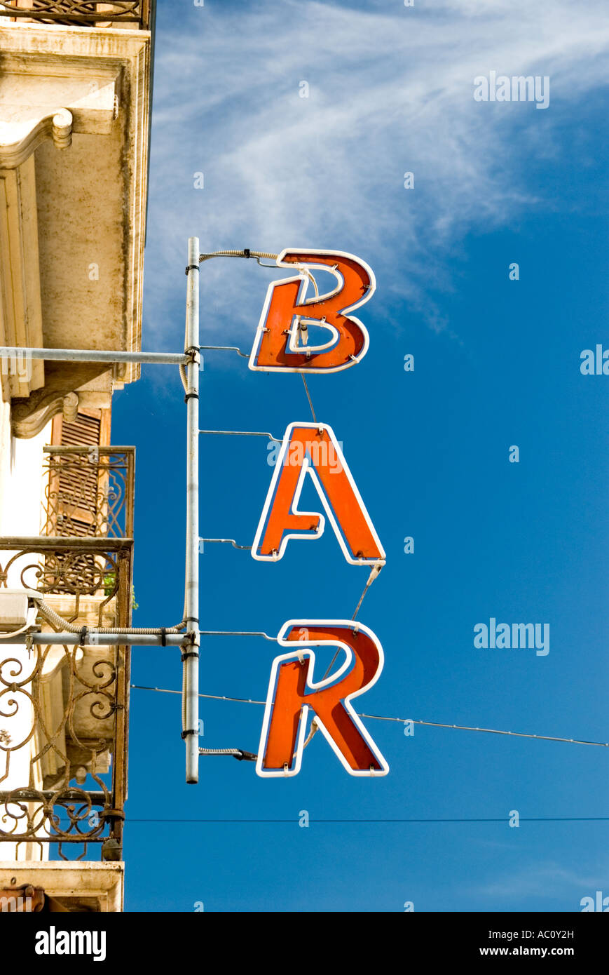 Red bar sign verona bar sign hi-res stock photography and images - Alamy