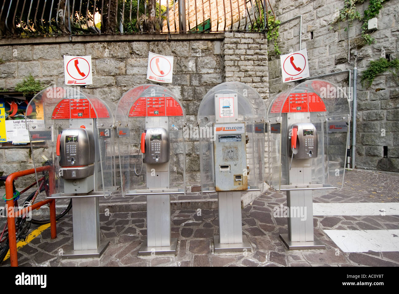 payphone boothes in italy in malcesine Stock Photo - Alamy