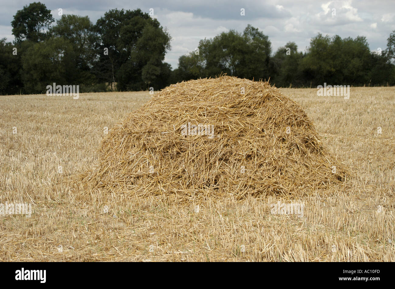 The haystack hi-res stock photography and images - Alamy