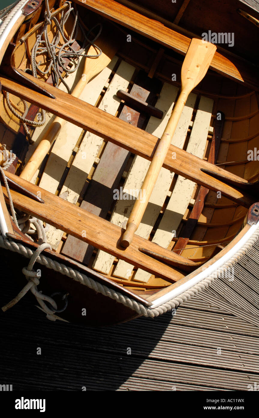 Sailing wooden dinghy clinker hi-res stock photography and images - Alamy