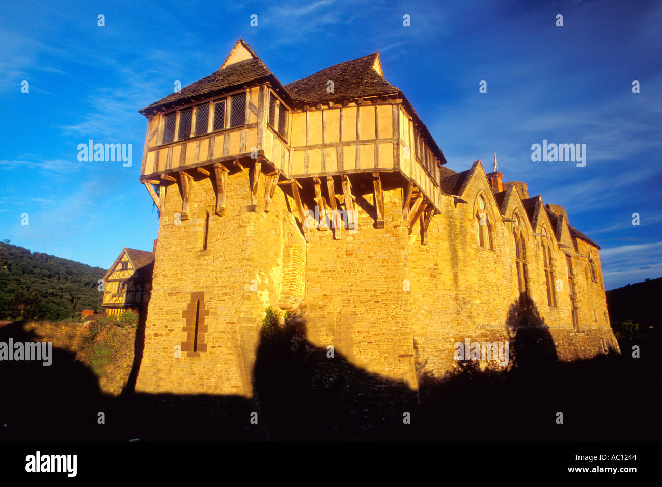 Stokesay castle manor house hi-res stock photography and images - Alamy