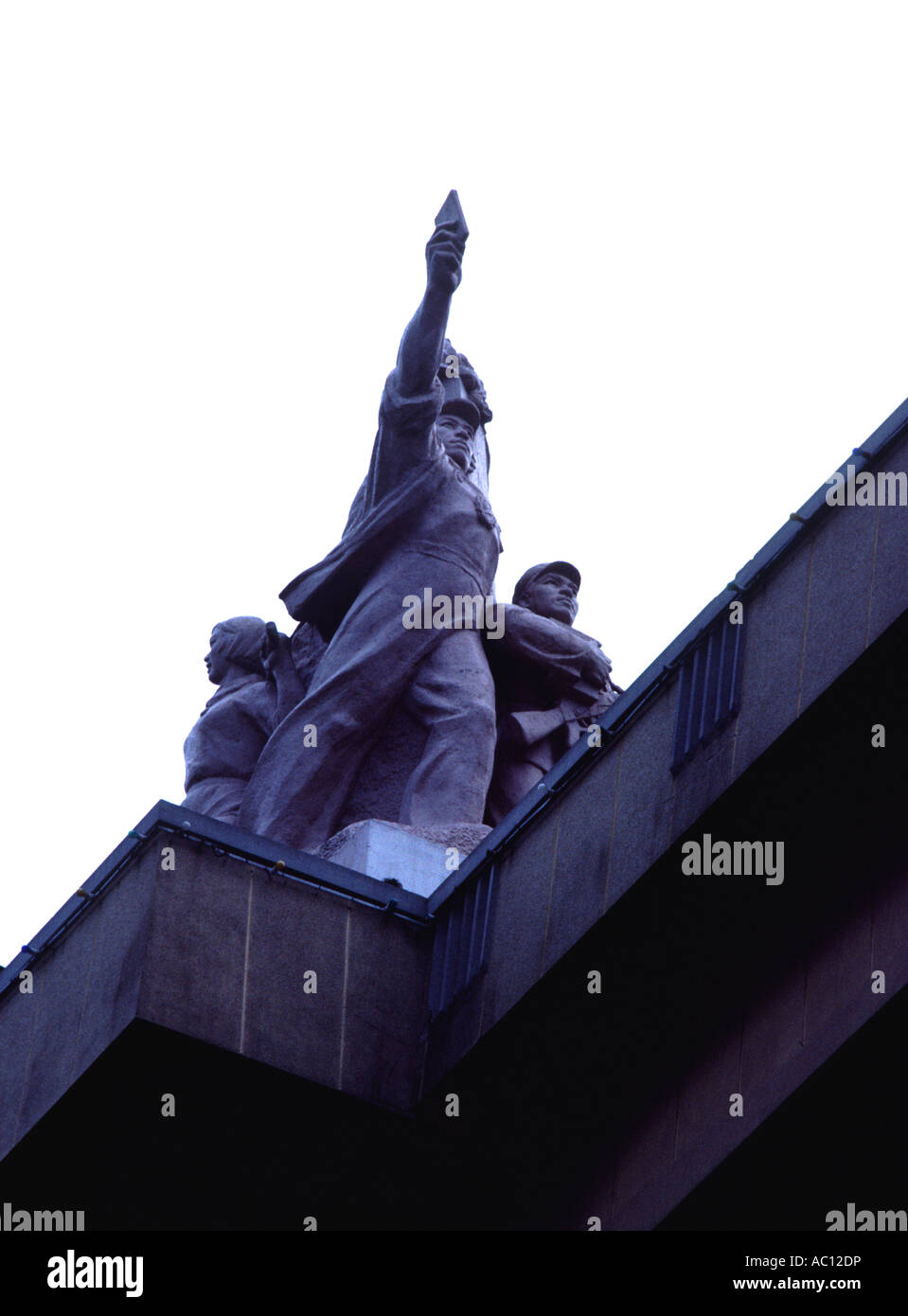 Statue on the Nanjing Bridge over the Yangtze River in Nanjing China ...