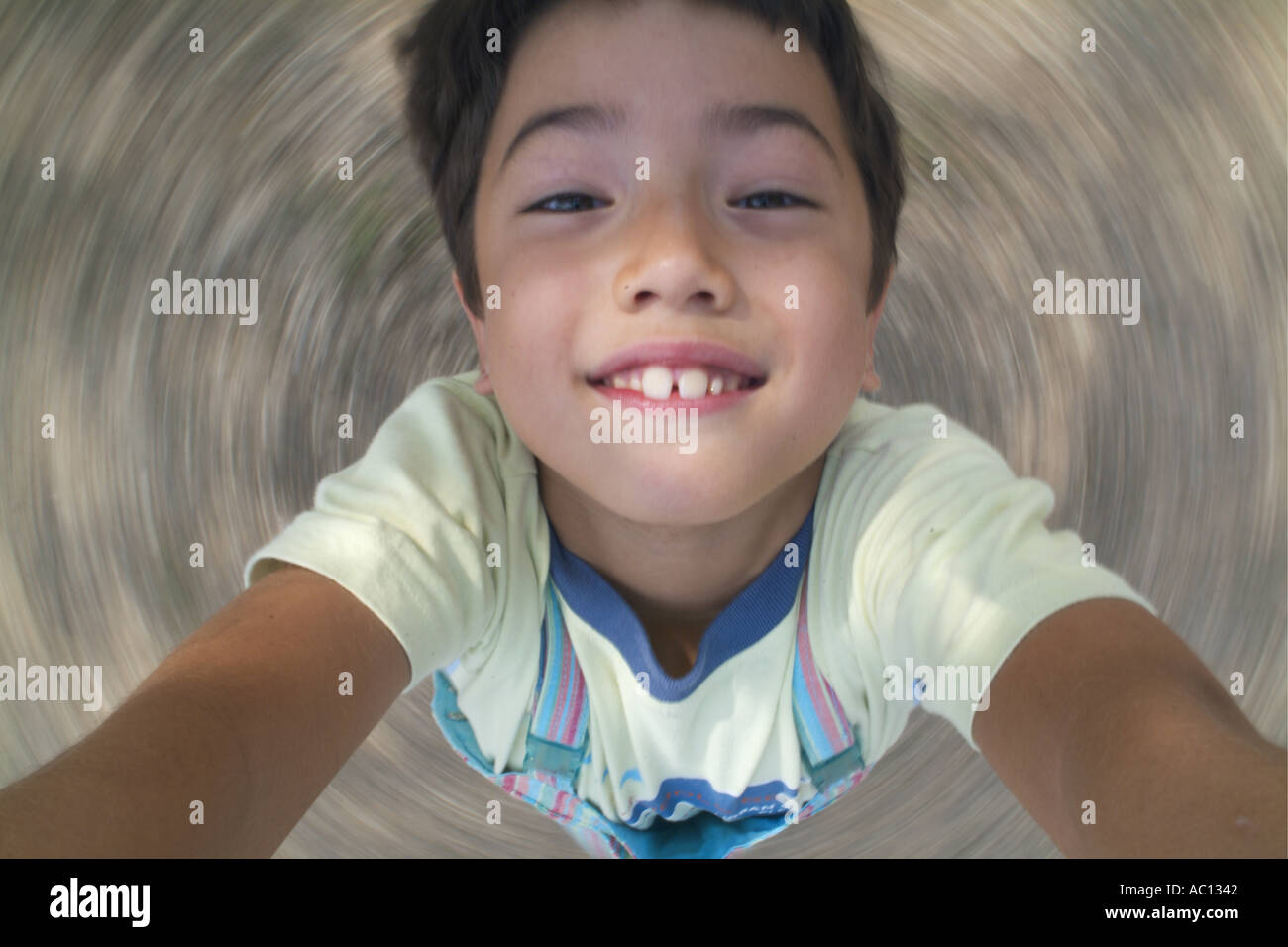 France young boy looking up hi-res stock photography and images - Alamy