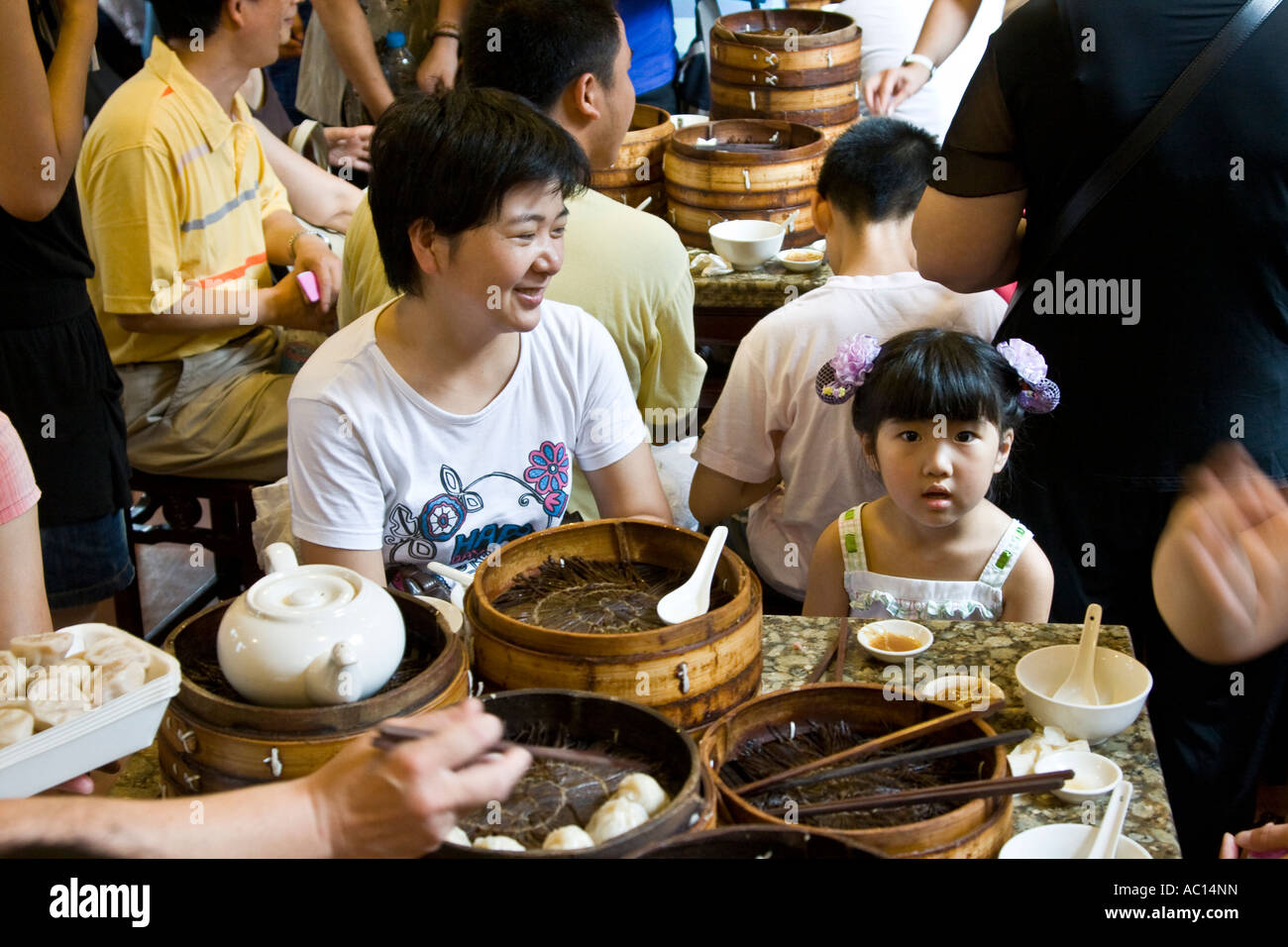 Nanxiang Dumpling House Yuyuan Bazaar Old Town Shanghai China Stock