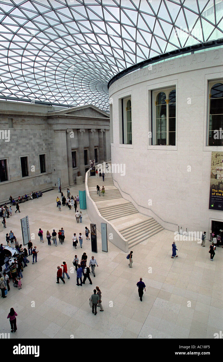 Crowded interior british museum hi-res stock photography and images - Alamy