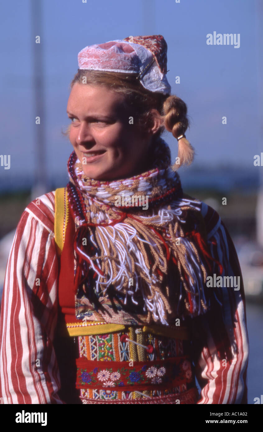 Dutch girl traditional costume hi-res stock photography and images - Alamy