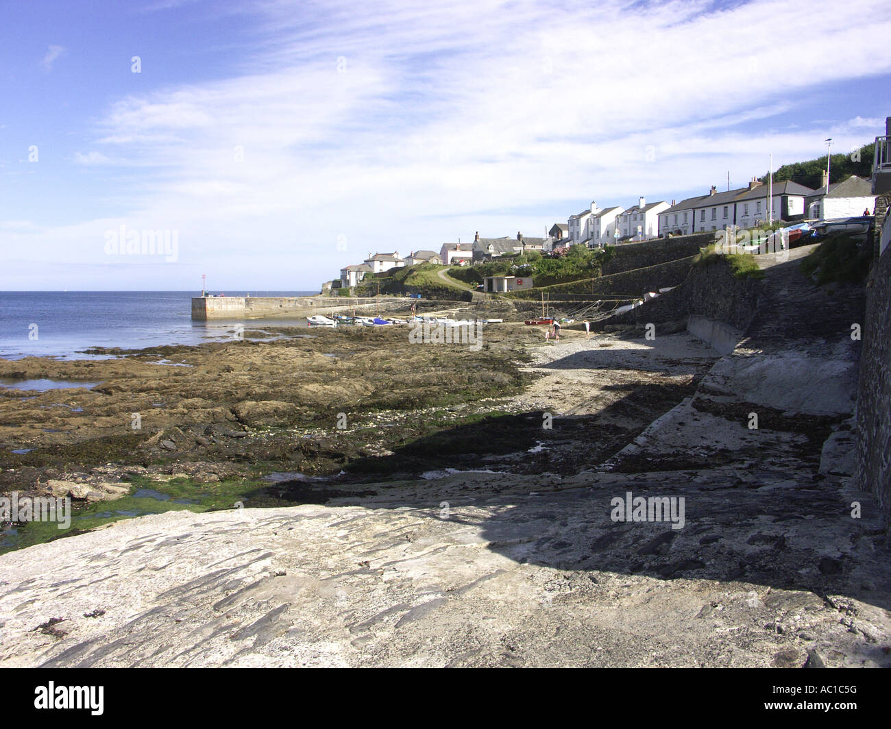 Portscatho harbour cornwall england hi-res stock photography and images ...