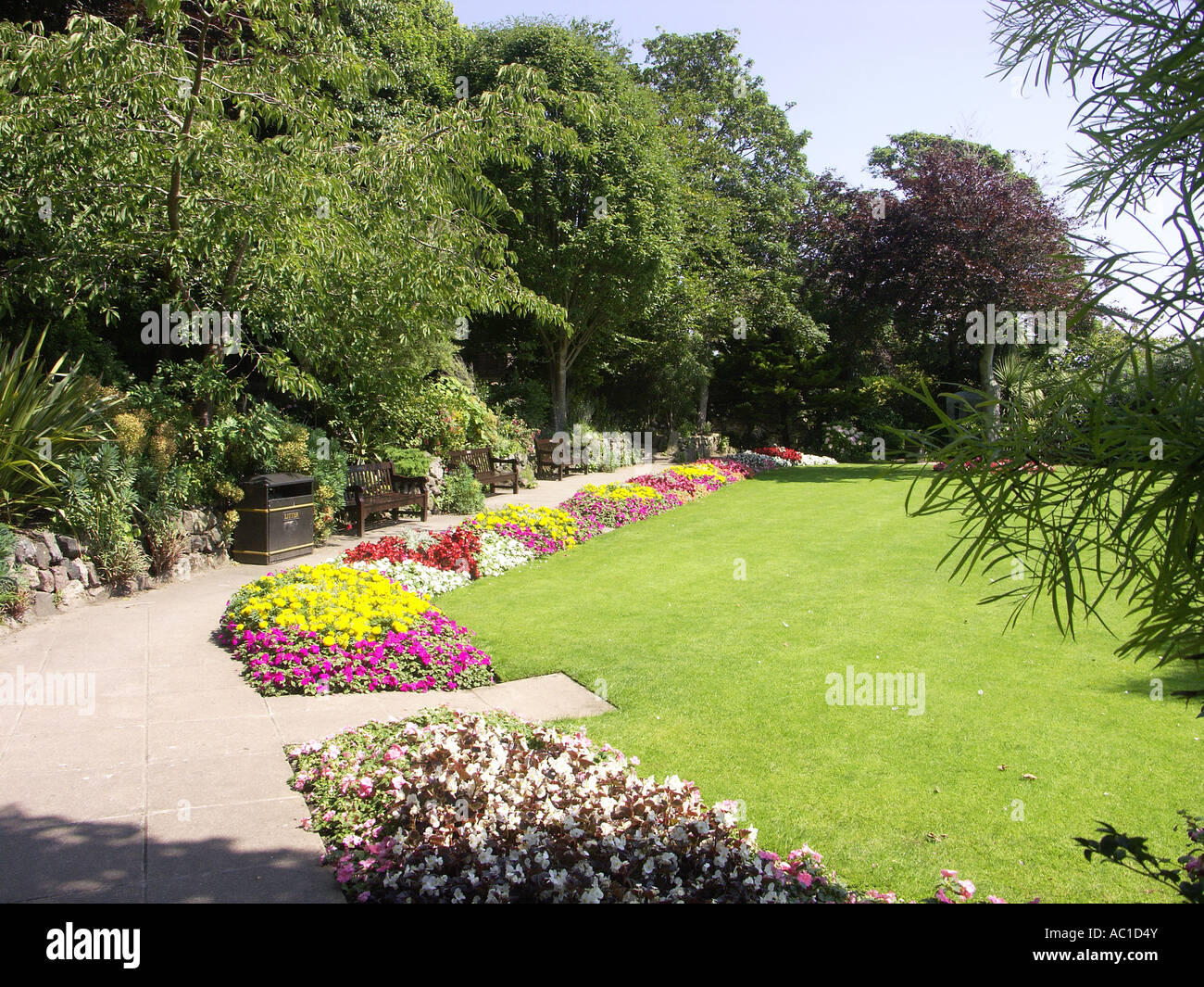 The tranquil Trewyn garden is missed by most tourists to St Ives Stock ...