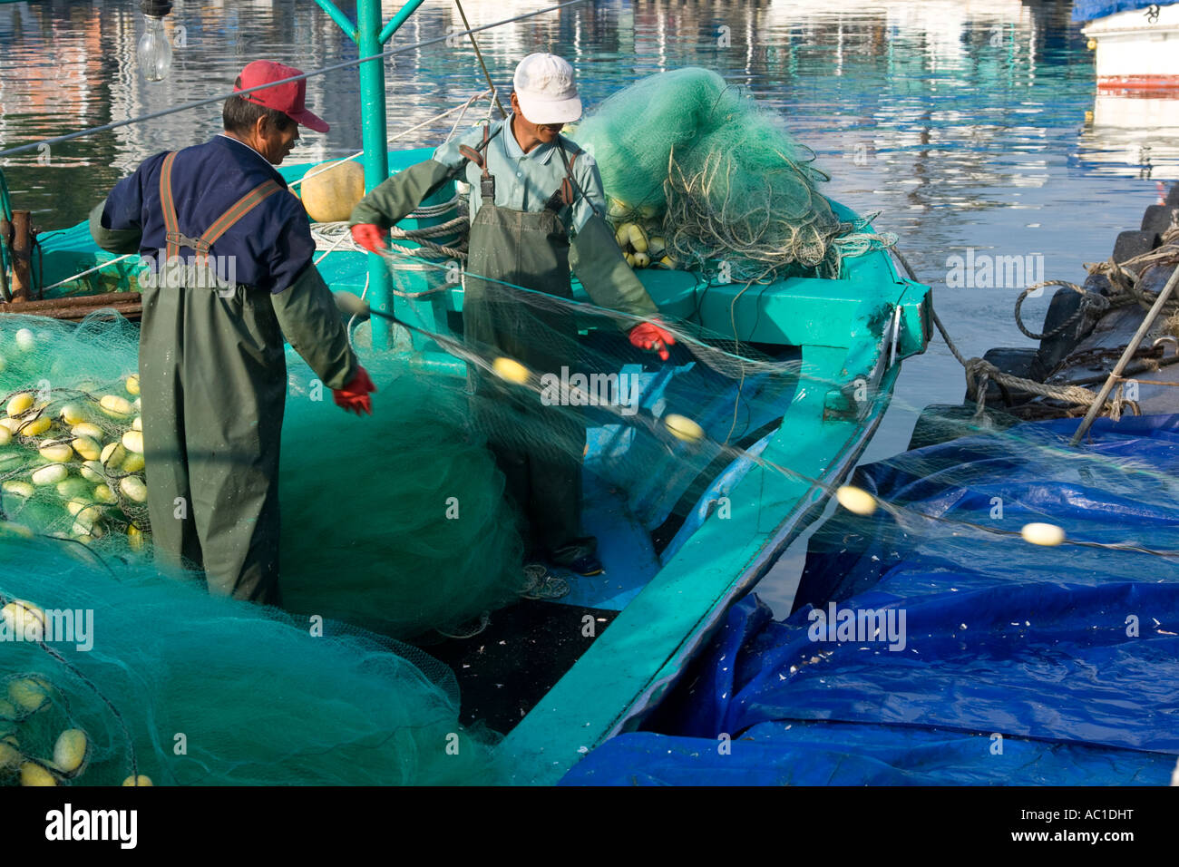 Korean fisherman hi-res stock photography and images - Alamy