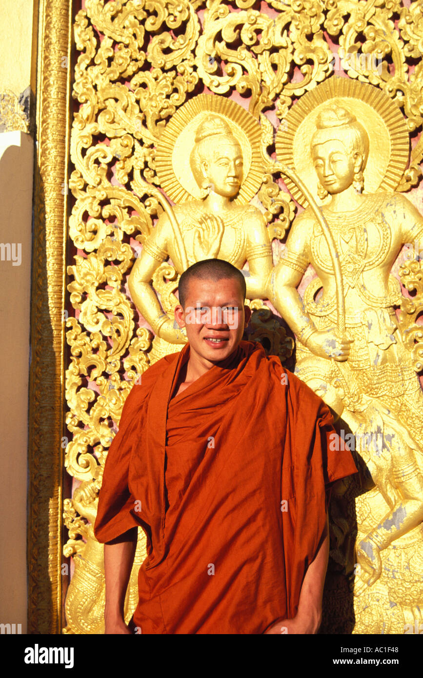 Laos, Luang Prabang, Monk, Wat Xieng Thong Stock Photo - Alamy