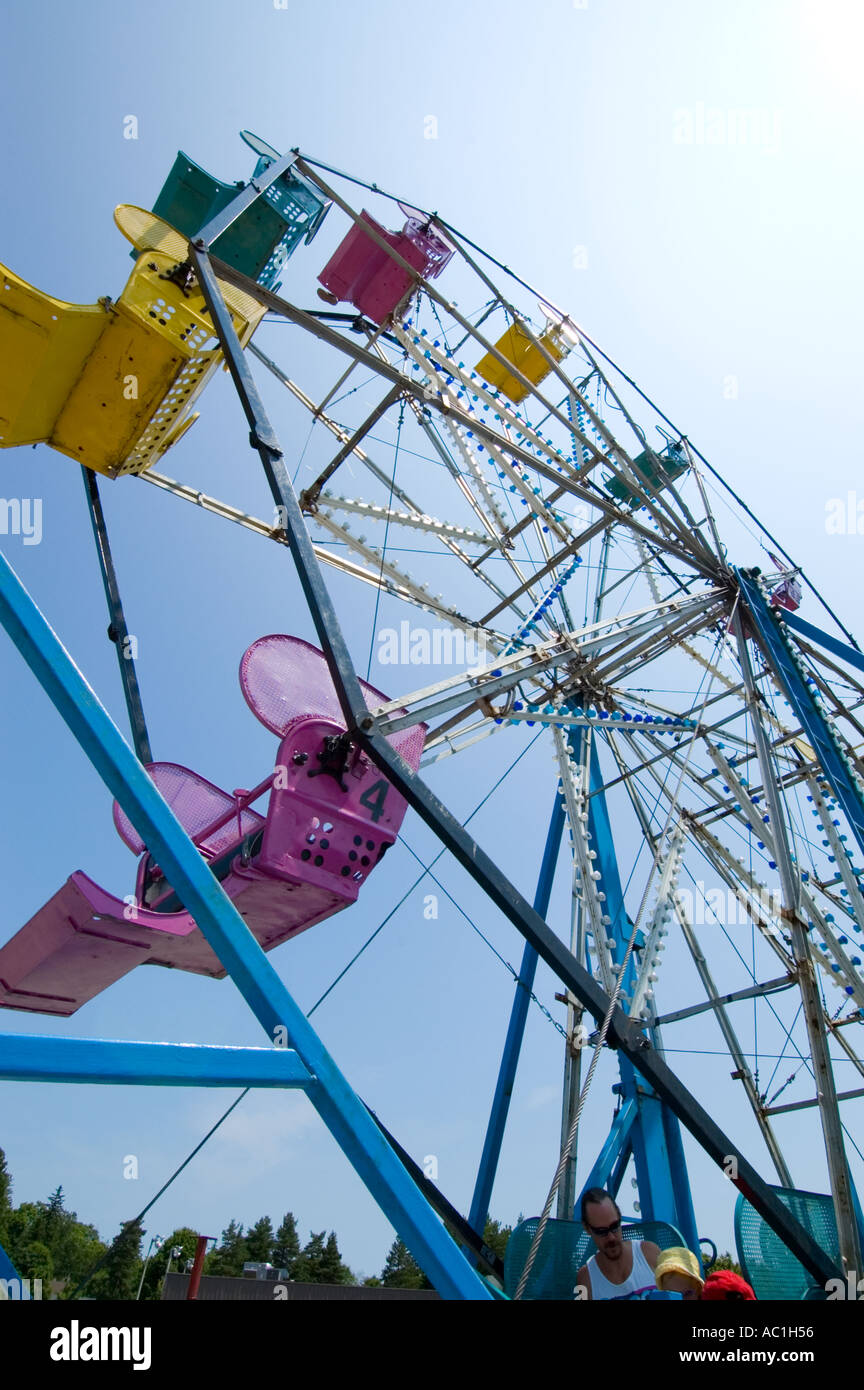 Ferris wheel small town carnival hi-res stock photography and images ...