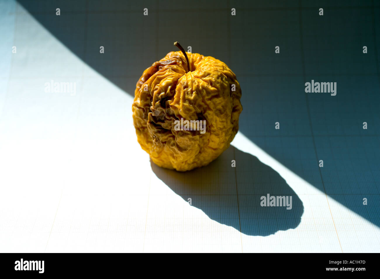 Apple with shadow hi-res stock photography and images - Alamy