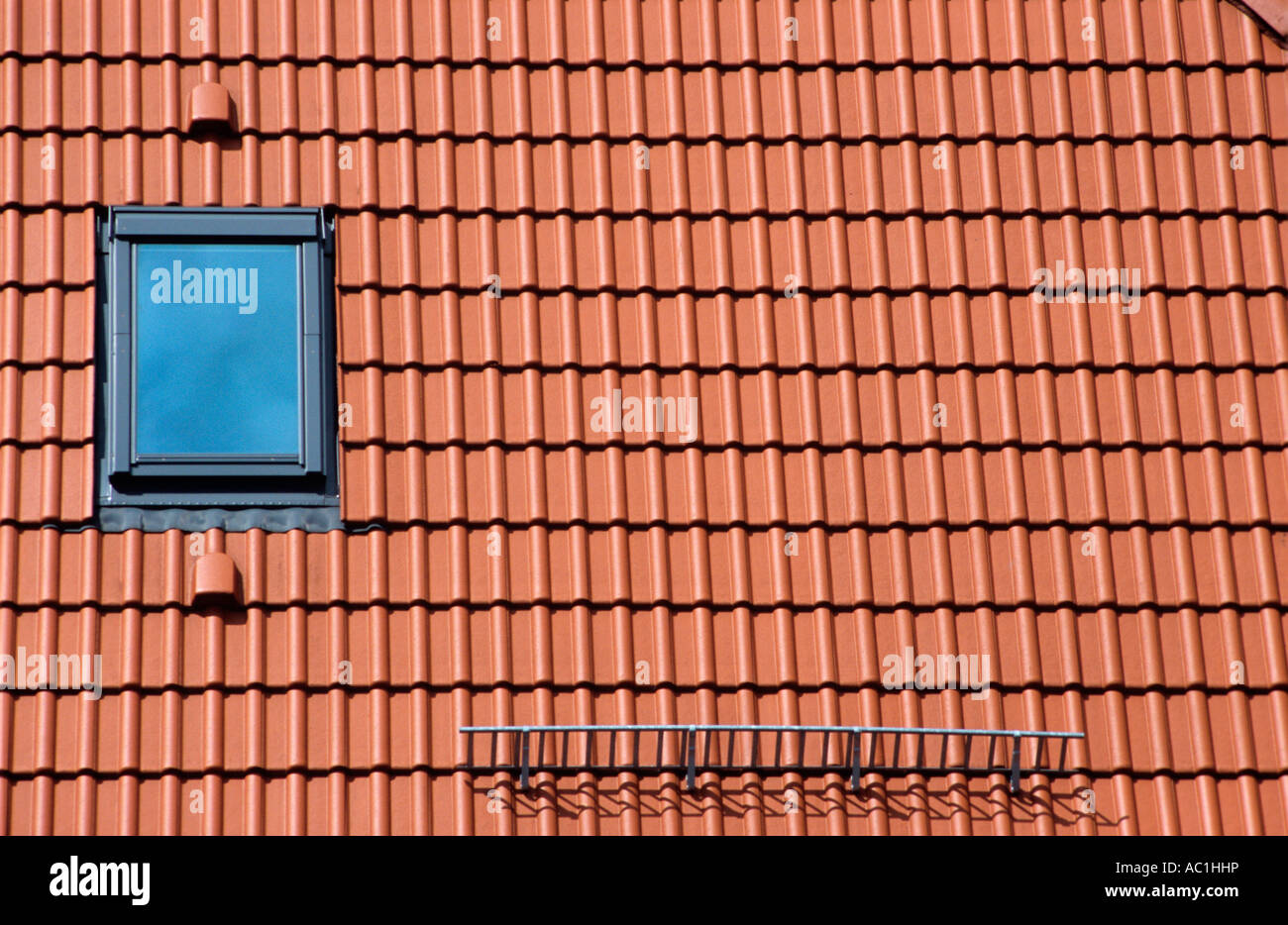 Tiled roof hi-res stock photography and images - Alamy